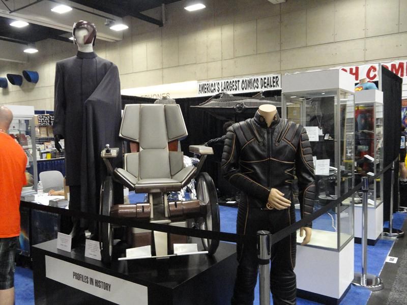 Comic Con Images of the Convention Floor Including IRON MAN 3, THE ...