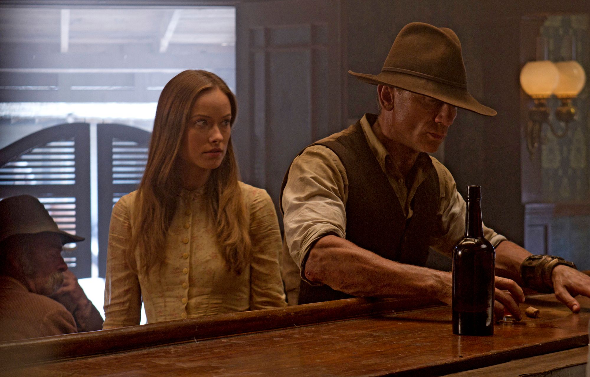 COWBOYS & ALIENS Movie Images Daniel Craig Harrison Ford