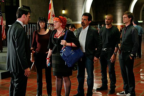 TV Ratings Wednesday: MODERN FAMILY Way Up, CHICAGO FIRE Hits Season ...