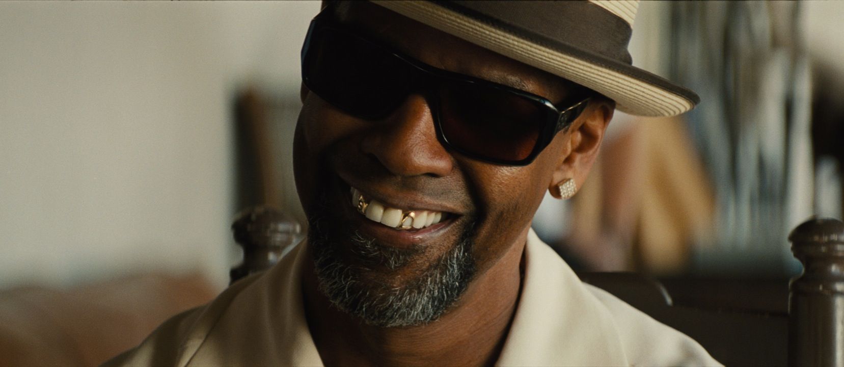 2 GUNS Trailer, Poster, and Images. 2 GUNS Stars Denzel Washington and ...