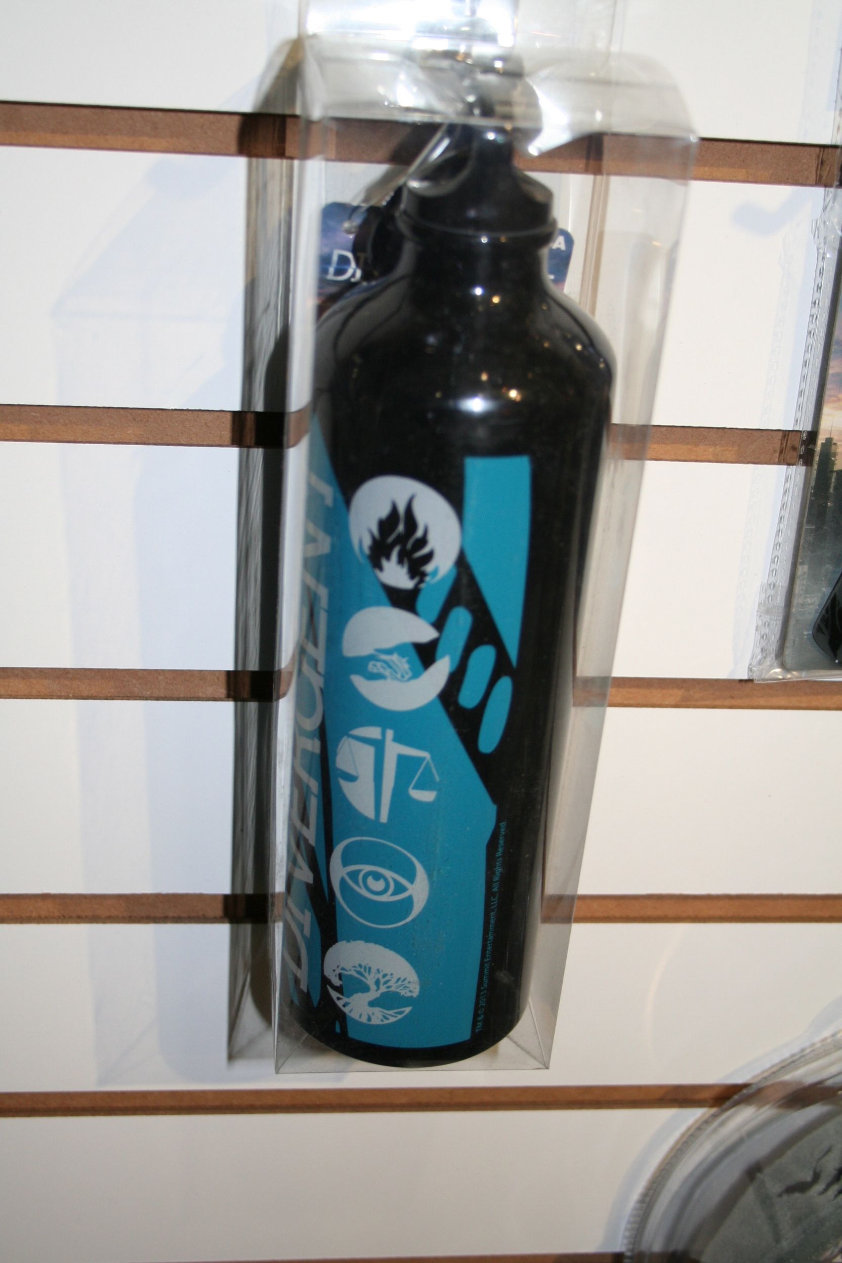 Pictures of the NECA Toys/Action Figures for DIVERGENT, PACIFIC RIM ...