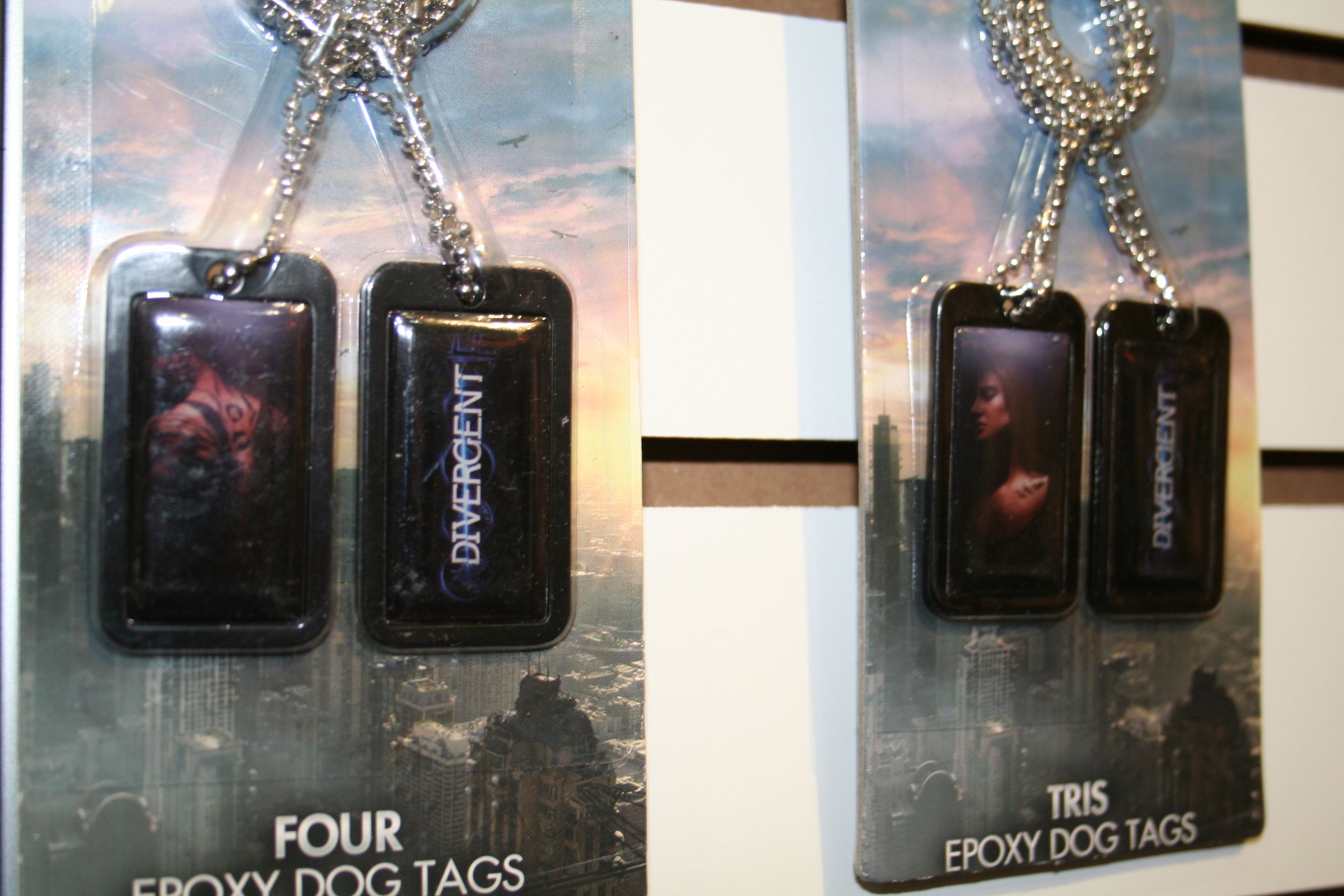 Pictures of the NECA Toys/Action Figures for DIVERGENT, PACIFIC RIM ...