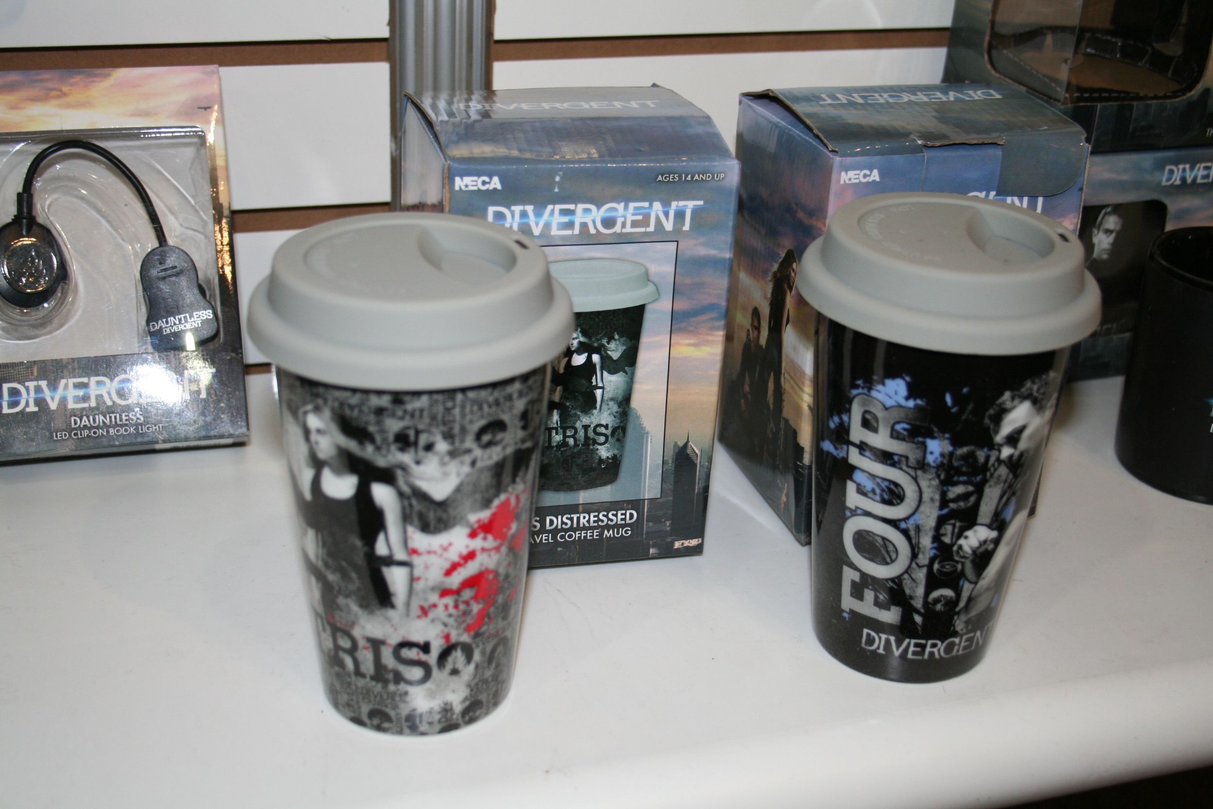 Pictures of the NECA Toys/Action Figures for DIVERGENT, PACIFIC RIM ...