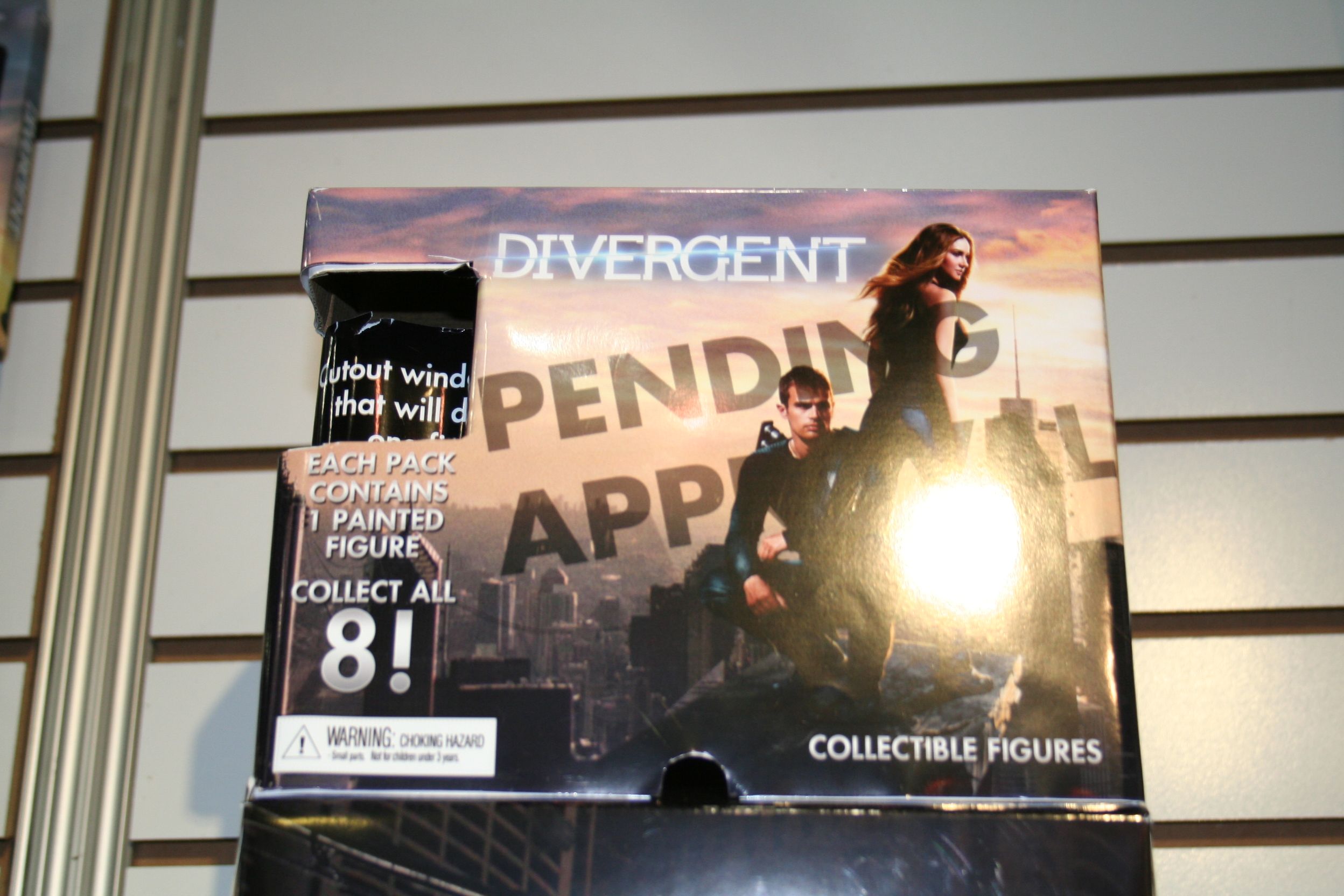 Pictures of the NECA Toys/Action Figures for DIVERGENT, PACIFIC RIM ...