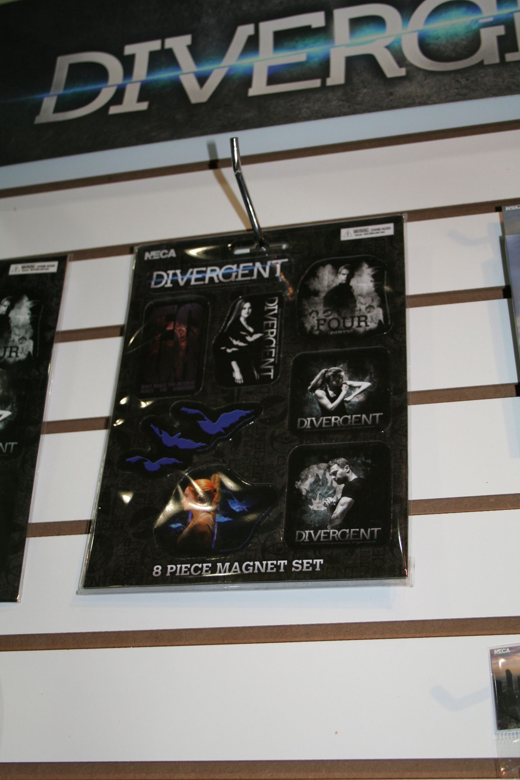 Pictures of the NECA Toys/Action Figures for DIVERGENT, PACIFIC RIM ...