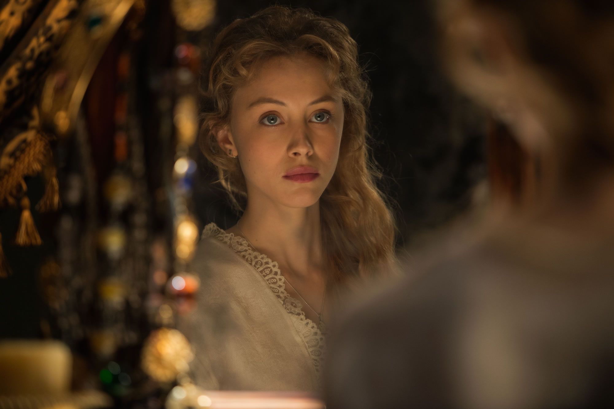 Dracula Untold Trailer Starring Luke Evans And Sarah Gadon