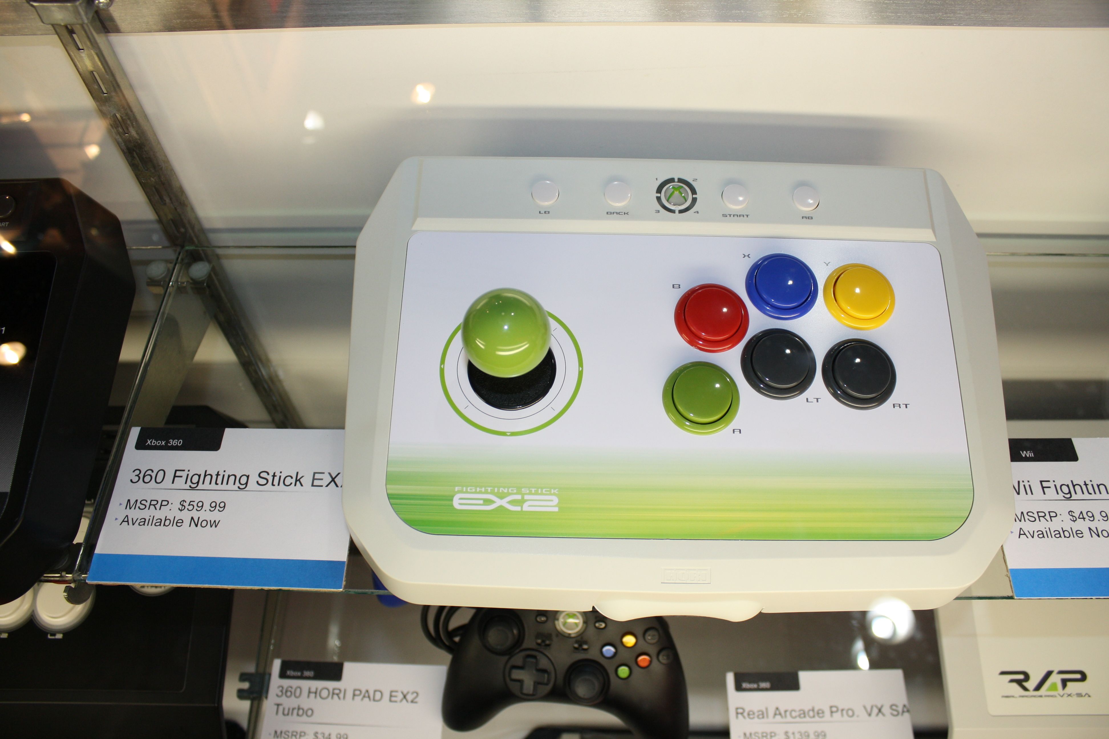 E3 2010 Images Booth Babes, TRON Controllers, and Nintendo, Sony, Xbox ...