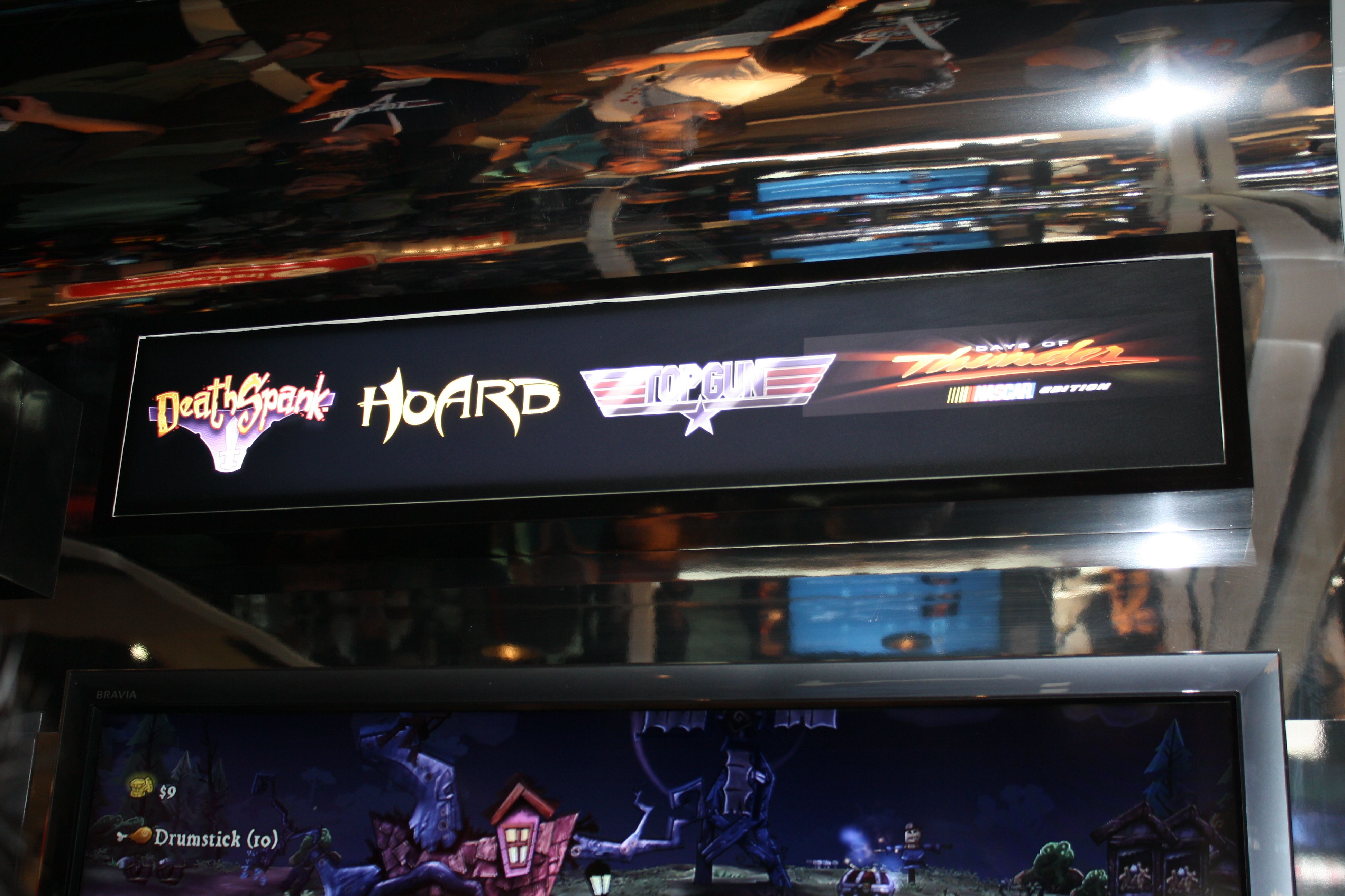 E3 2010 Images Booth Babes, TRON Controllers, and Nintendo, Sony, Xbox ...