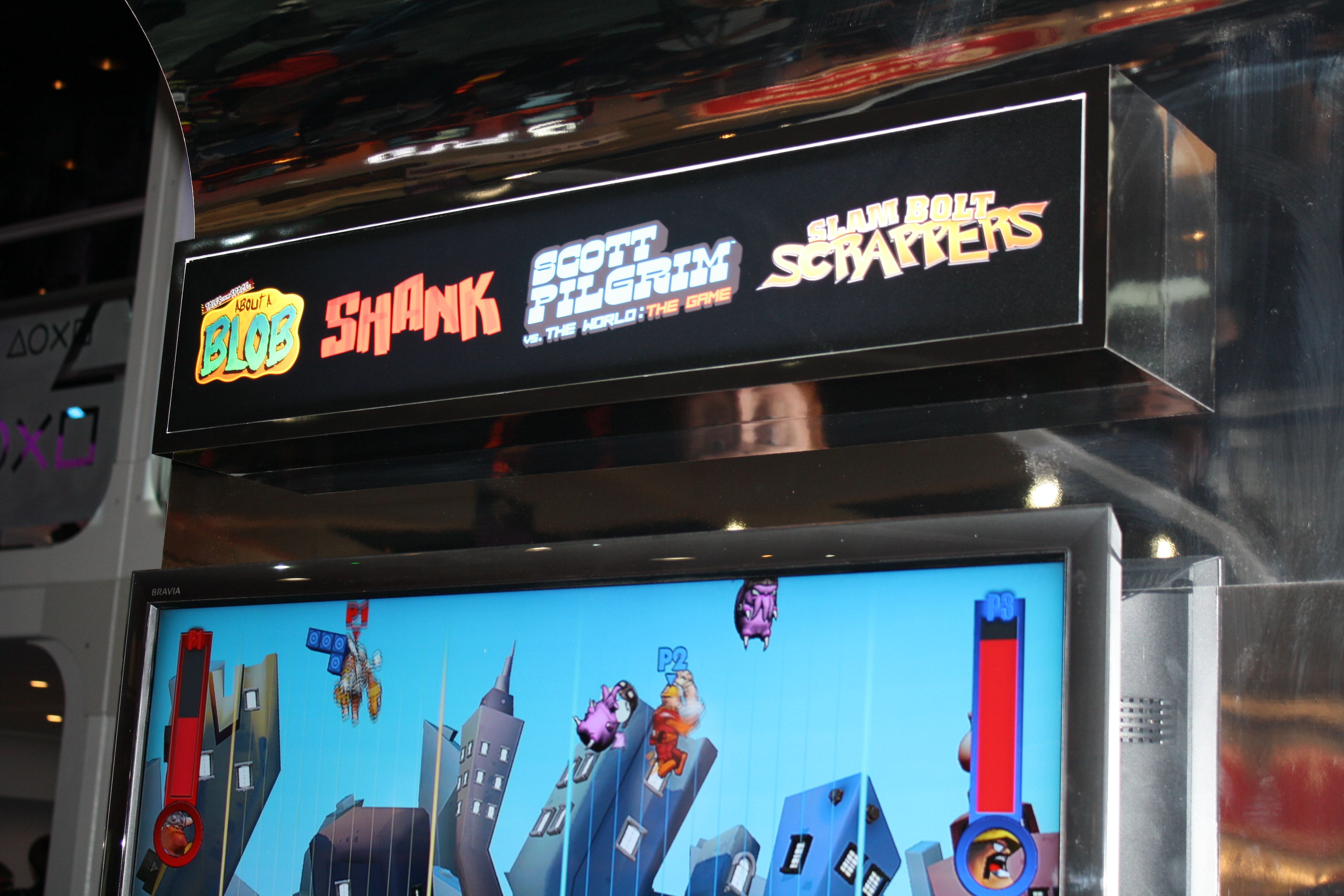 E3 2010 Images Booth Babes, TRON Controllers, and Nintendo, Sony, Xbox ...