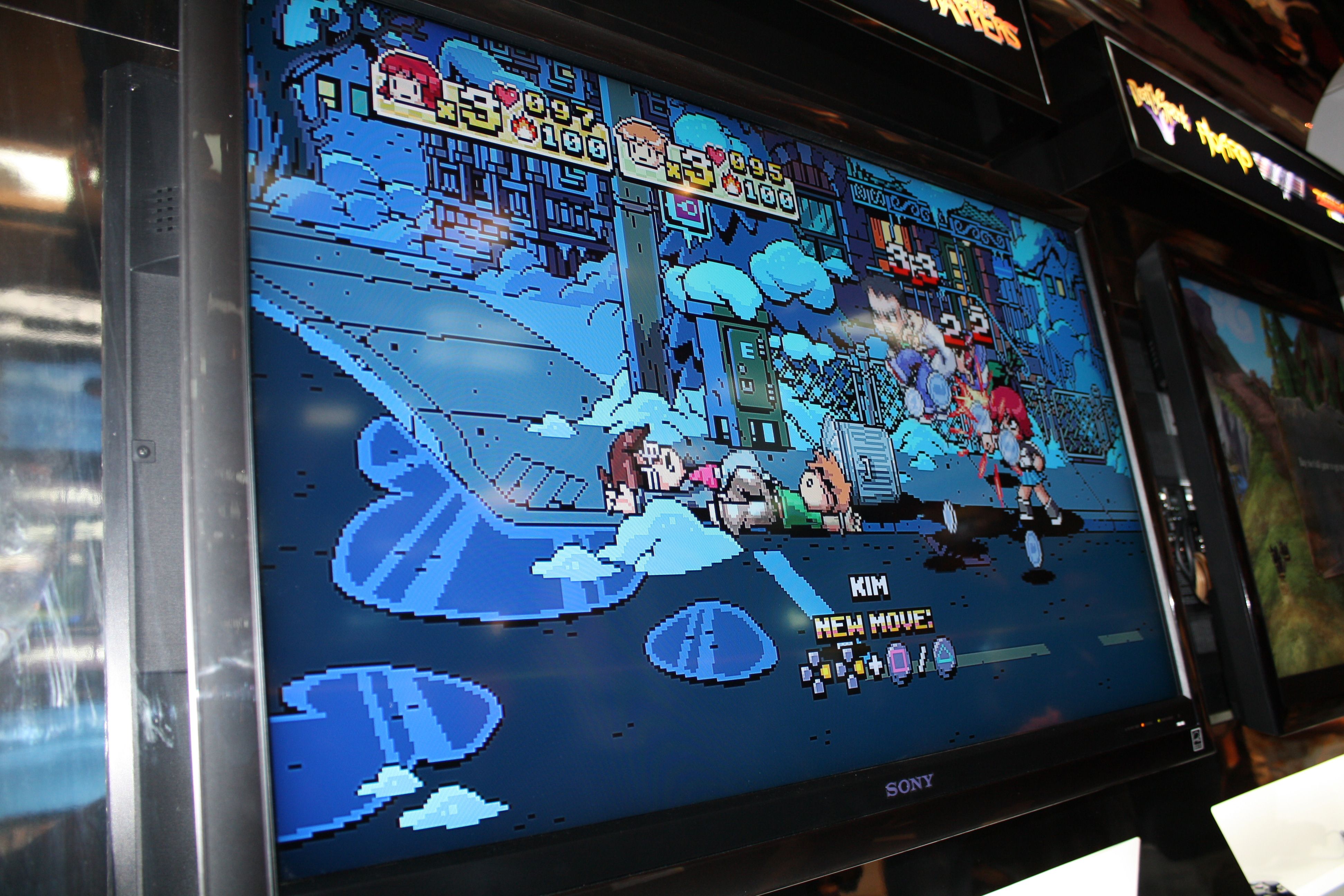 E3 2010 Images Booth Babes, TRON Controllers, and Nintendo, Sony, Xbox ...