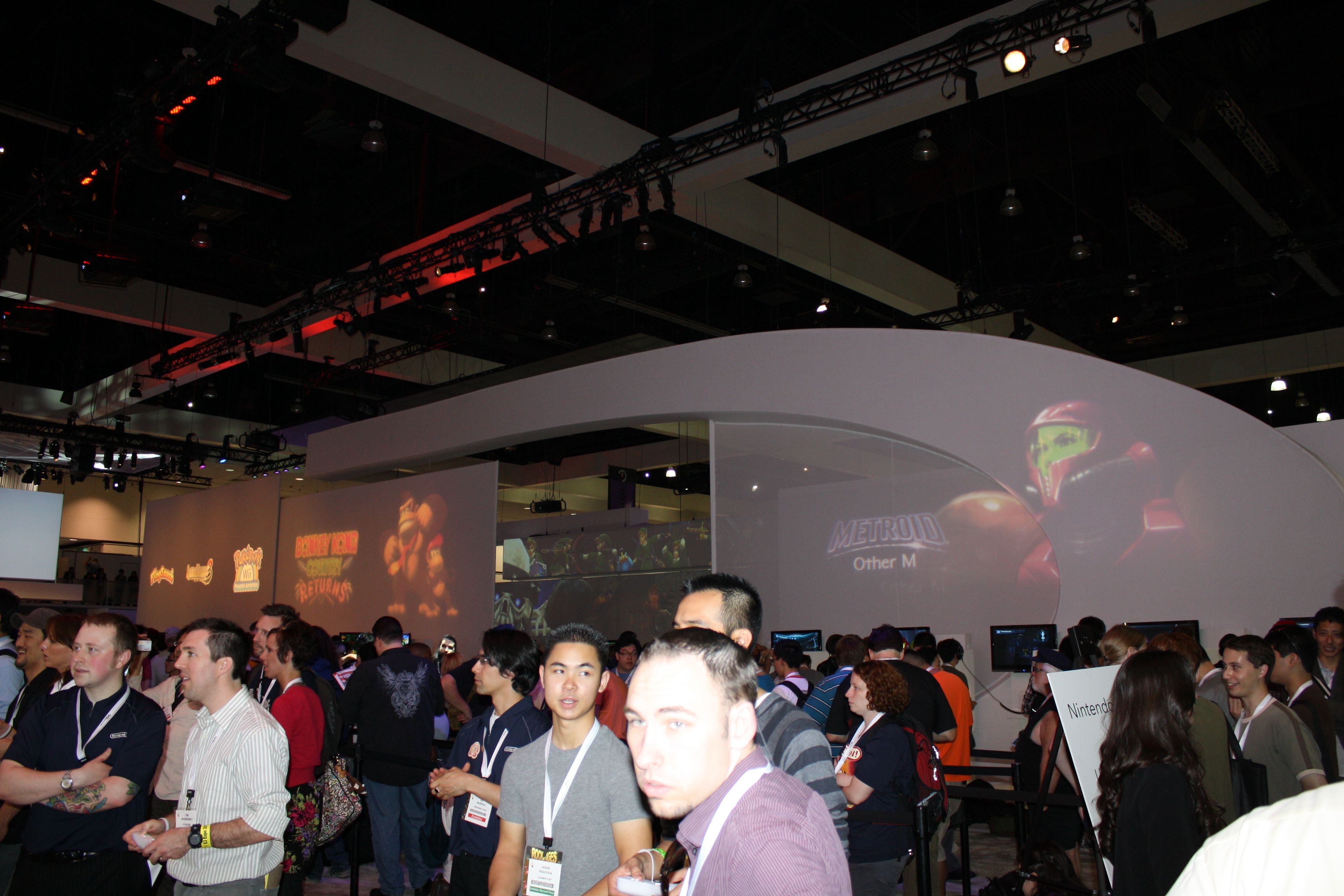 E3 2010 Images Booth Babes, TRON Controllers, and Nintendo, Sony, Xbox Booths