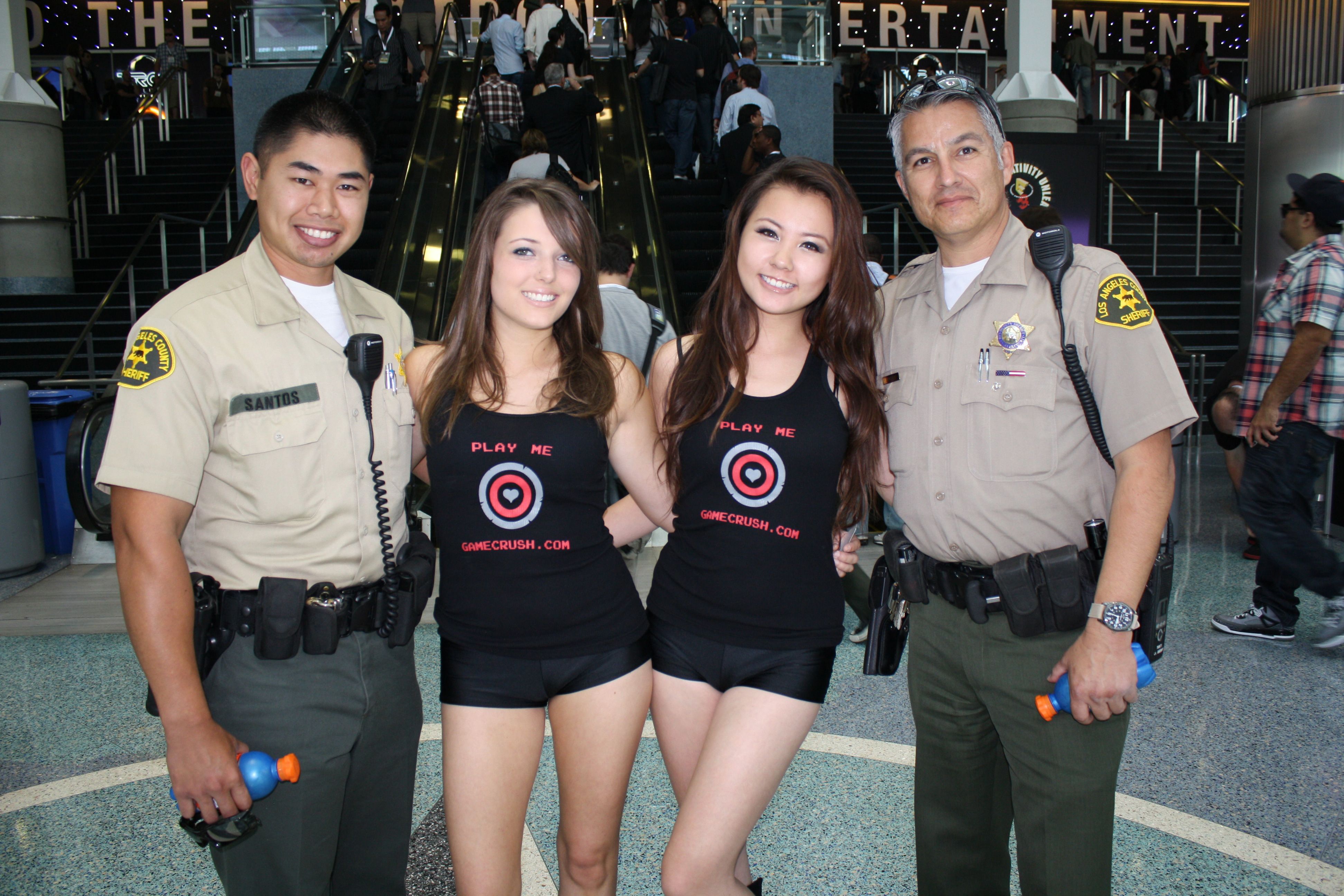 E3 2010 Images Booth Babes, TRON Controllers, and Nintendo, Sony, Xbox Booths