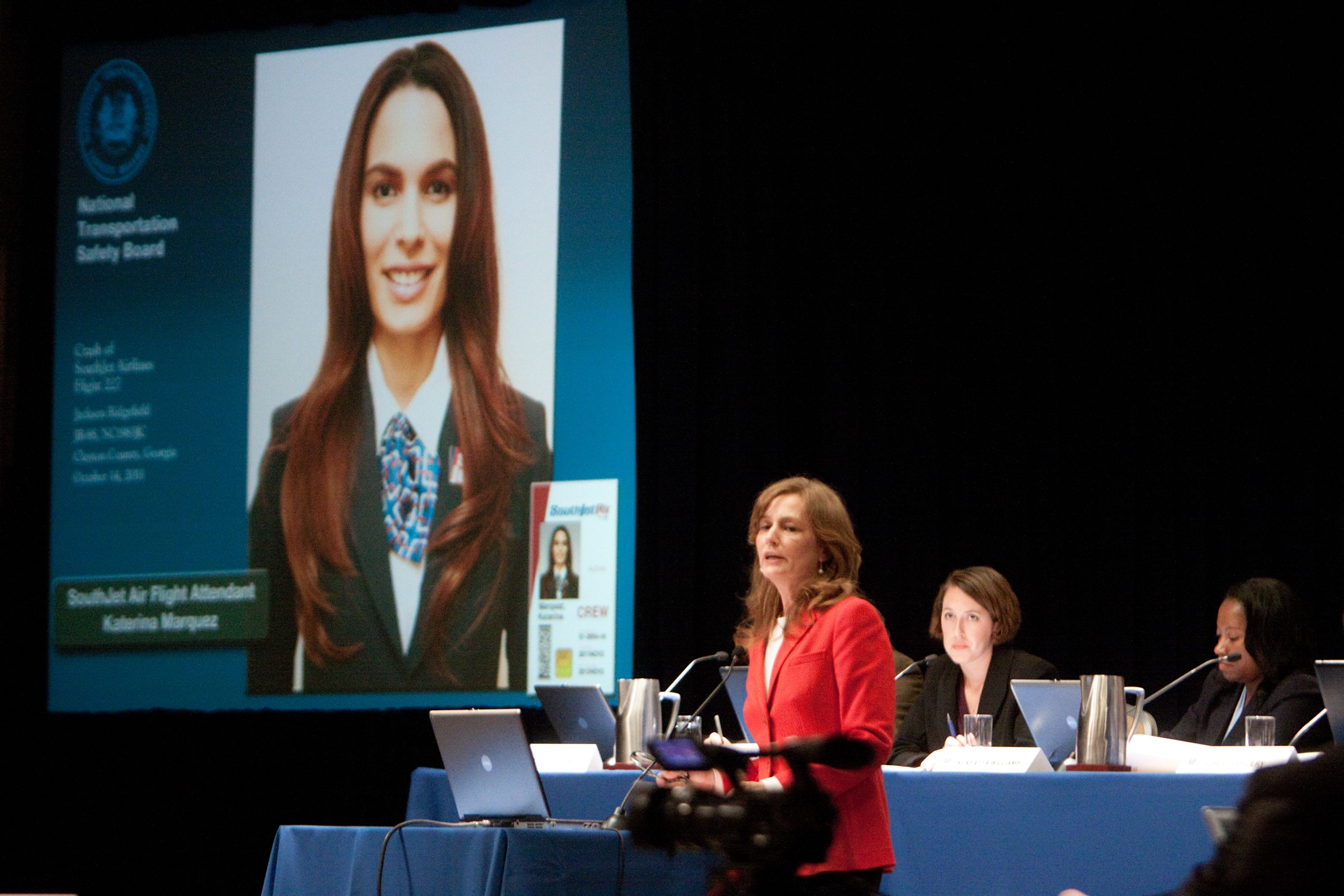 FLIGHT Images Featuring Denzel Washington, Don Cheadle, and John Goodman
