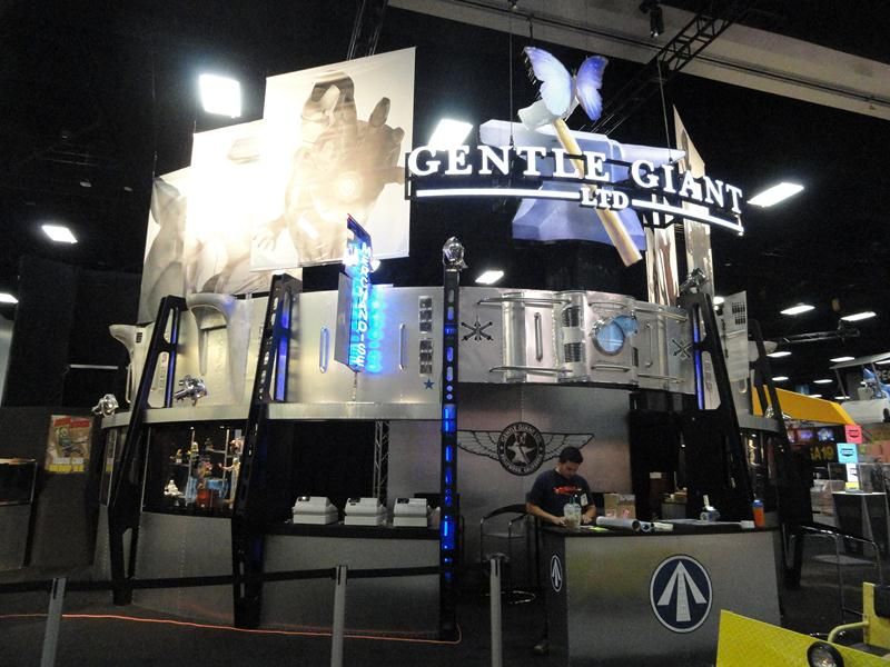 Comic Con Images of the Convention Floor Including IRON MAN 3, THE ...