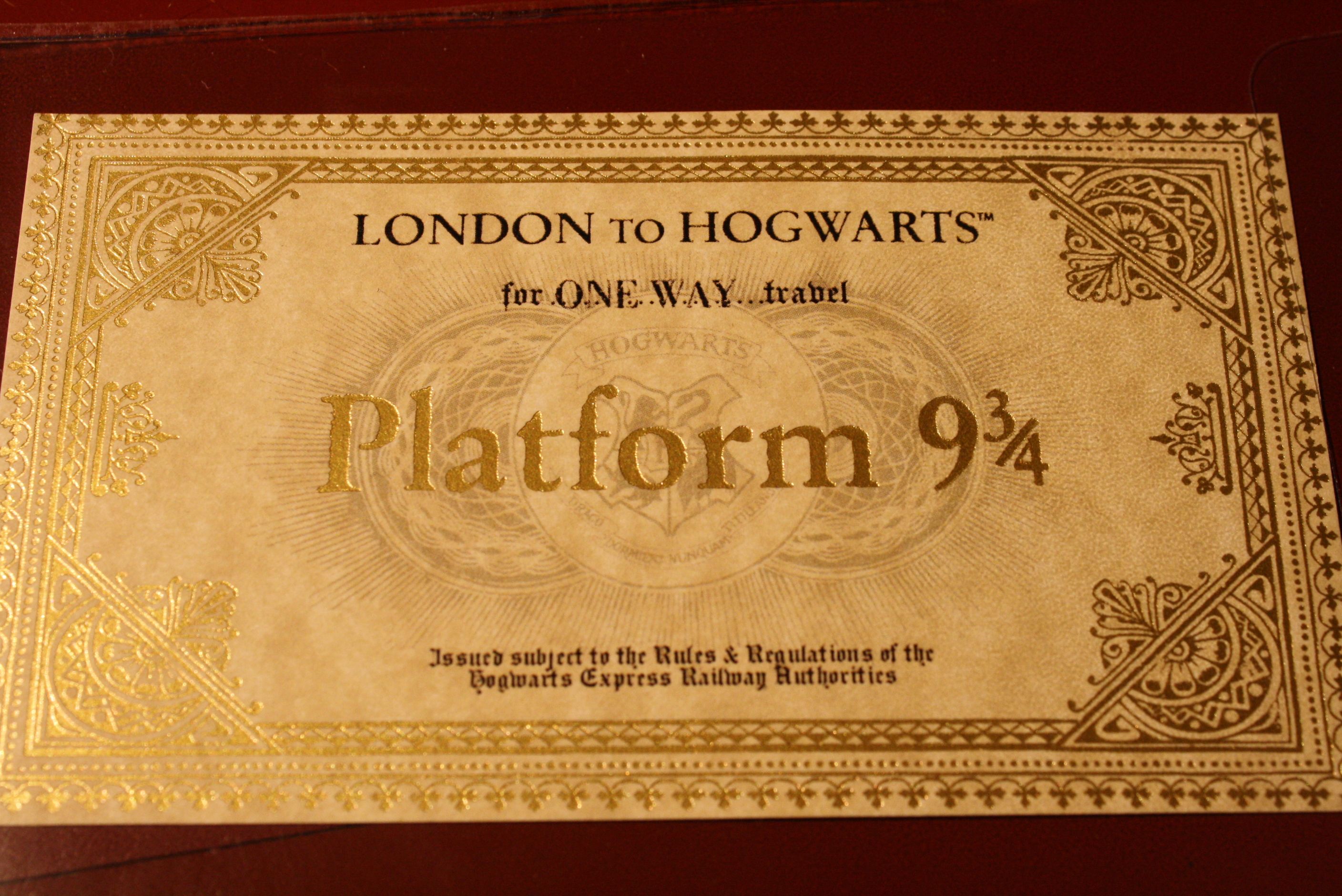 HARRY POTTER Platform 9 3/4 Shop at Kings Cross Station in London Pictures