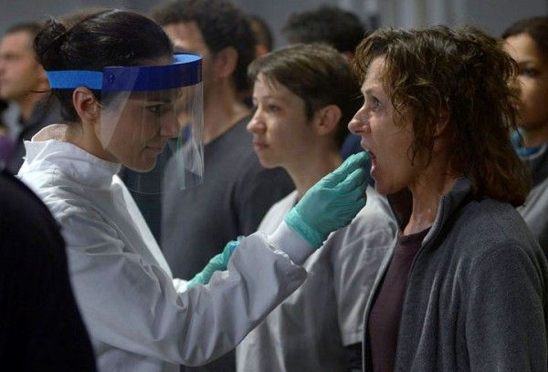 Helix Interview: Kyra Zagorsky: Talks Shooting in the Studio