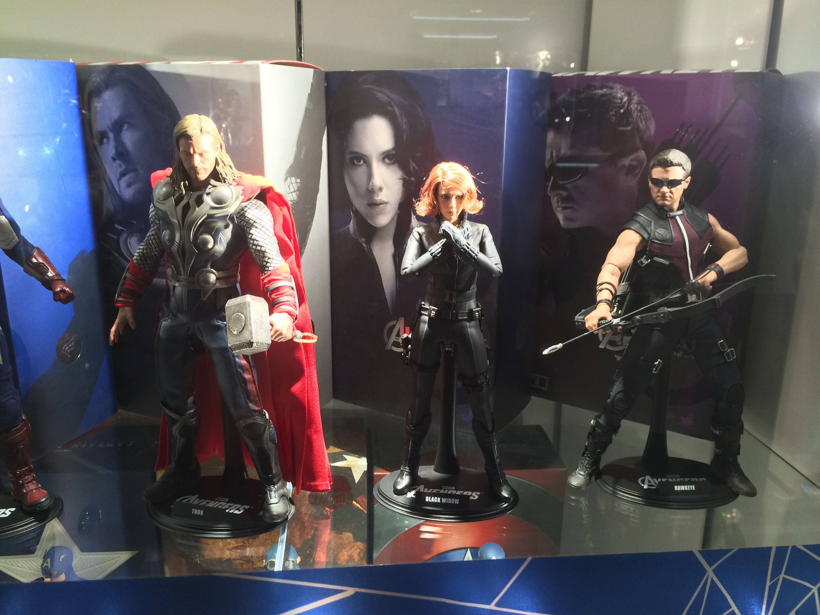 HOT TOYS "Secret Base" Retail Store Images