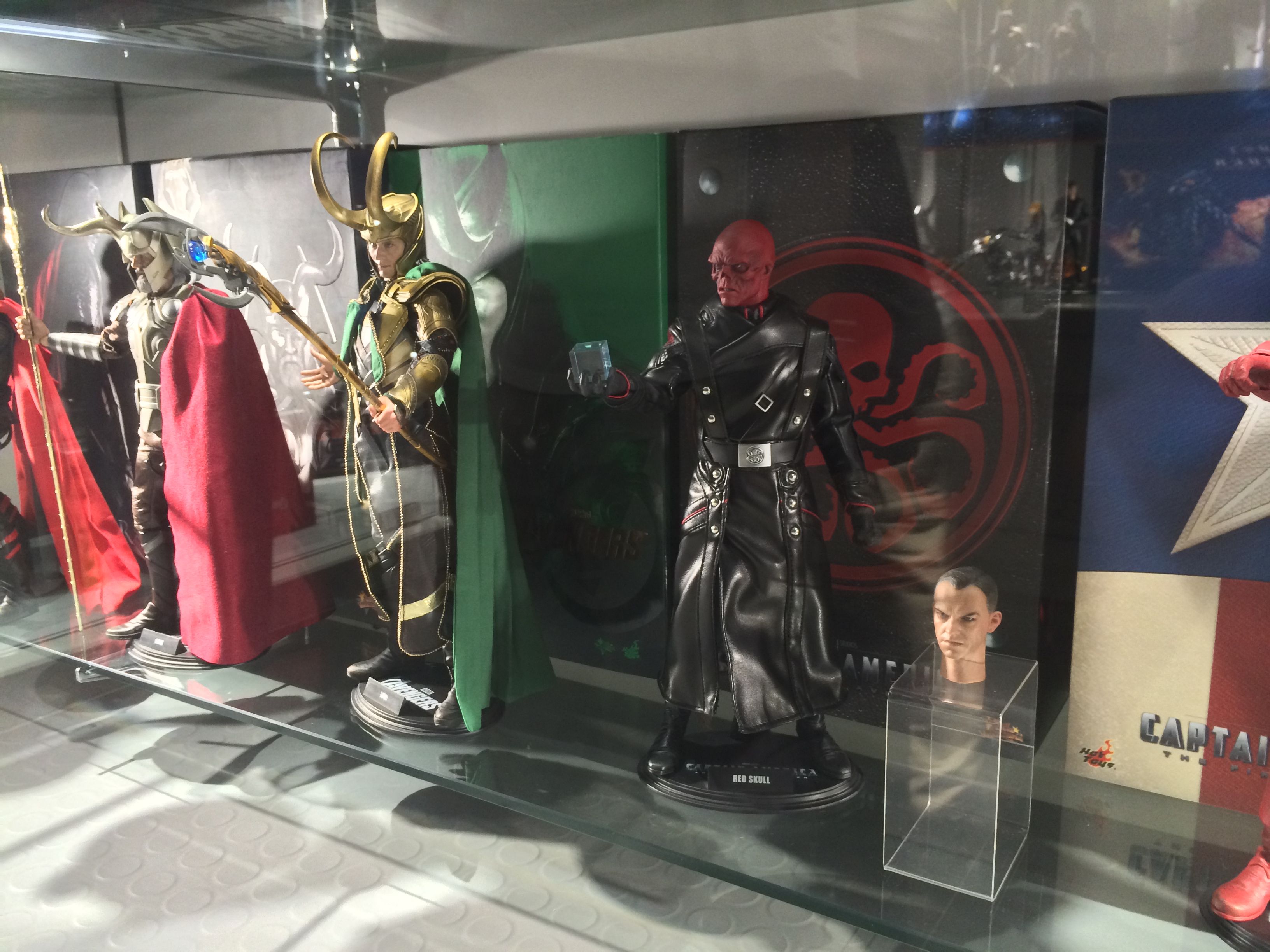 HOT TOYS "Secret Base" Retail Store Images