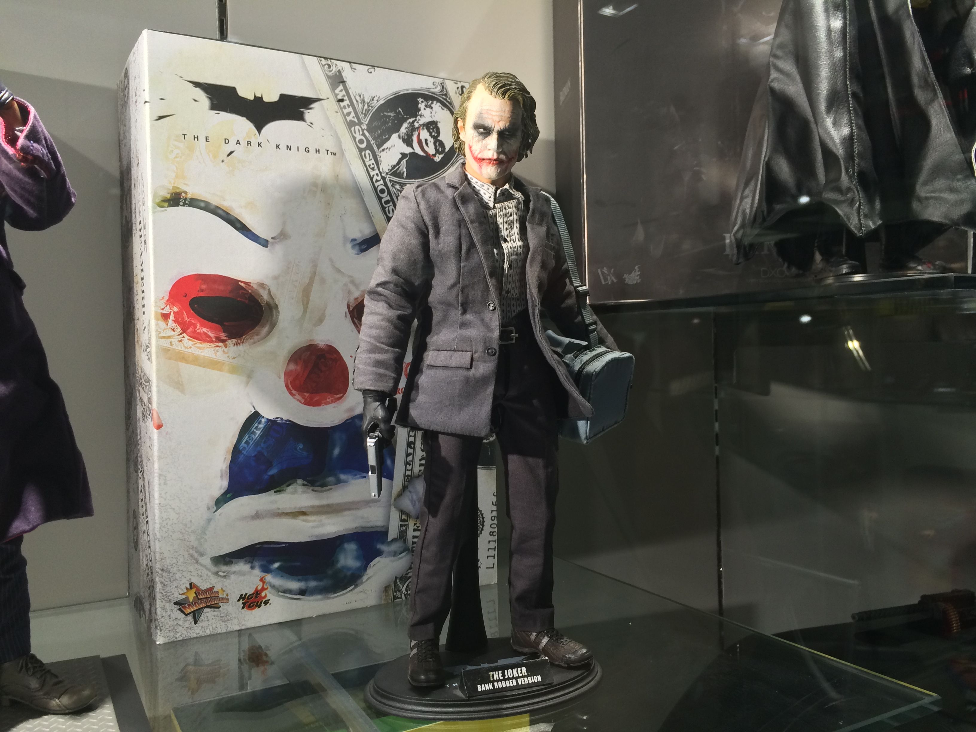 HOT TOYS "Secret Base" Retail Store Images