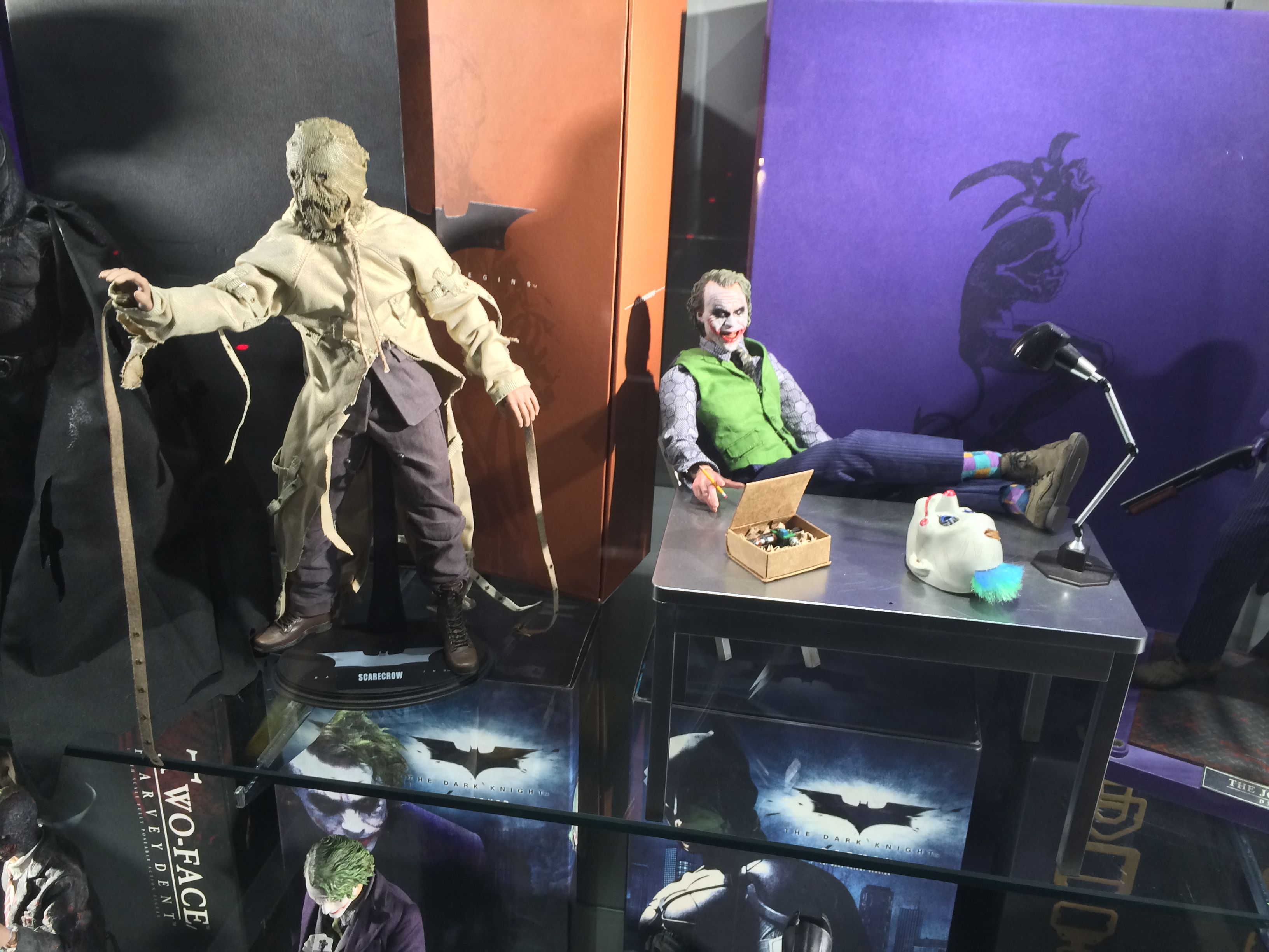 HOT TOYS "Secret Base" Retail Store Images