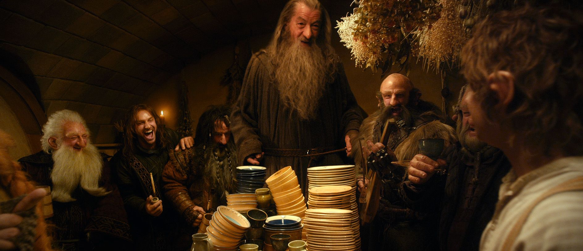 THE HOBBIT: AN UNEXPECTED JOURNEY Clip and Images