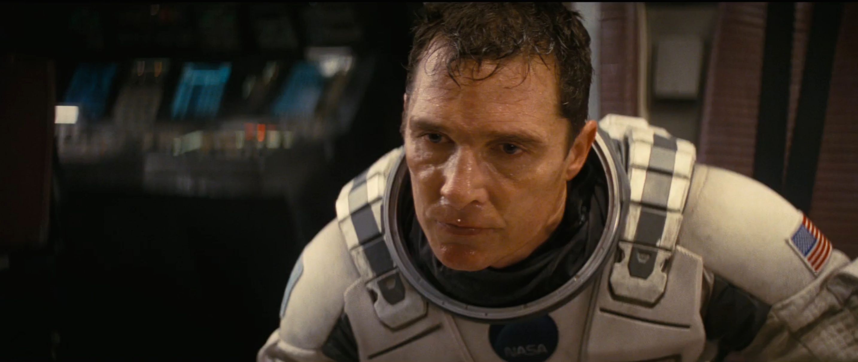 Interstellar Images Detail the World of the Film