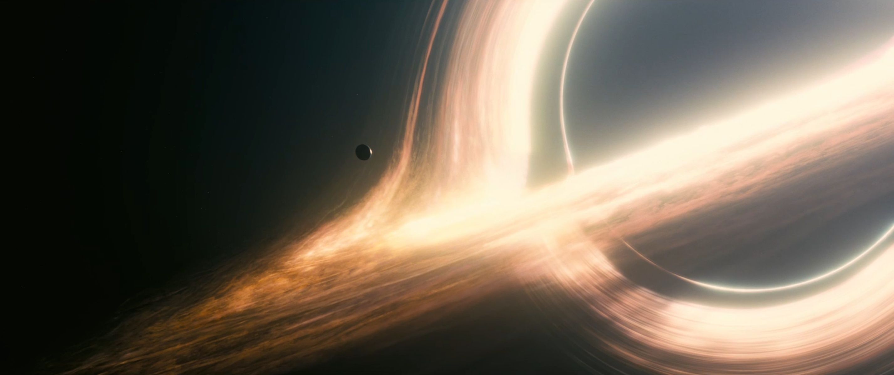 Interstellar Images Detail the World of the Film