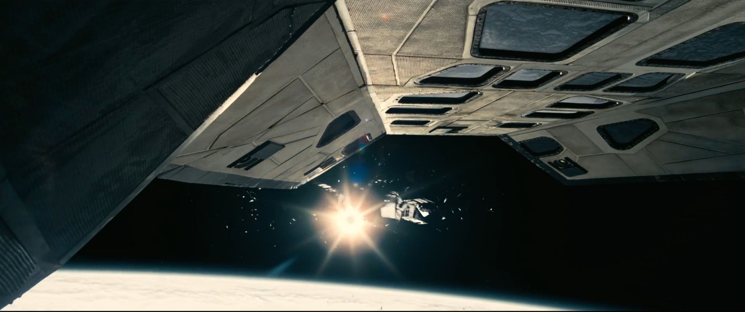 Interstellar Images Detail the World of the Film