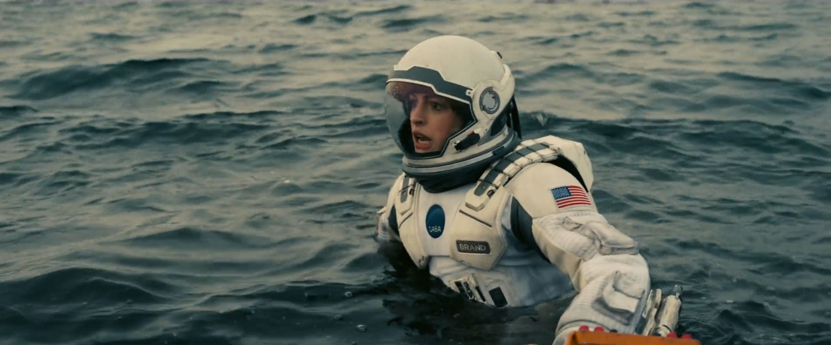Interstellar Images Detail the World of the Film