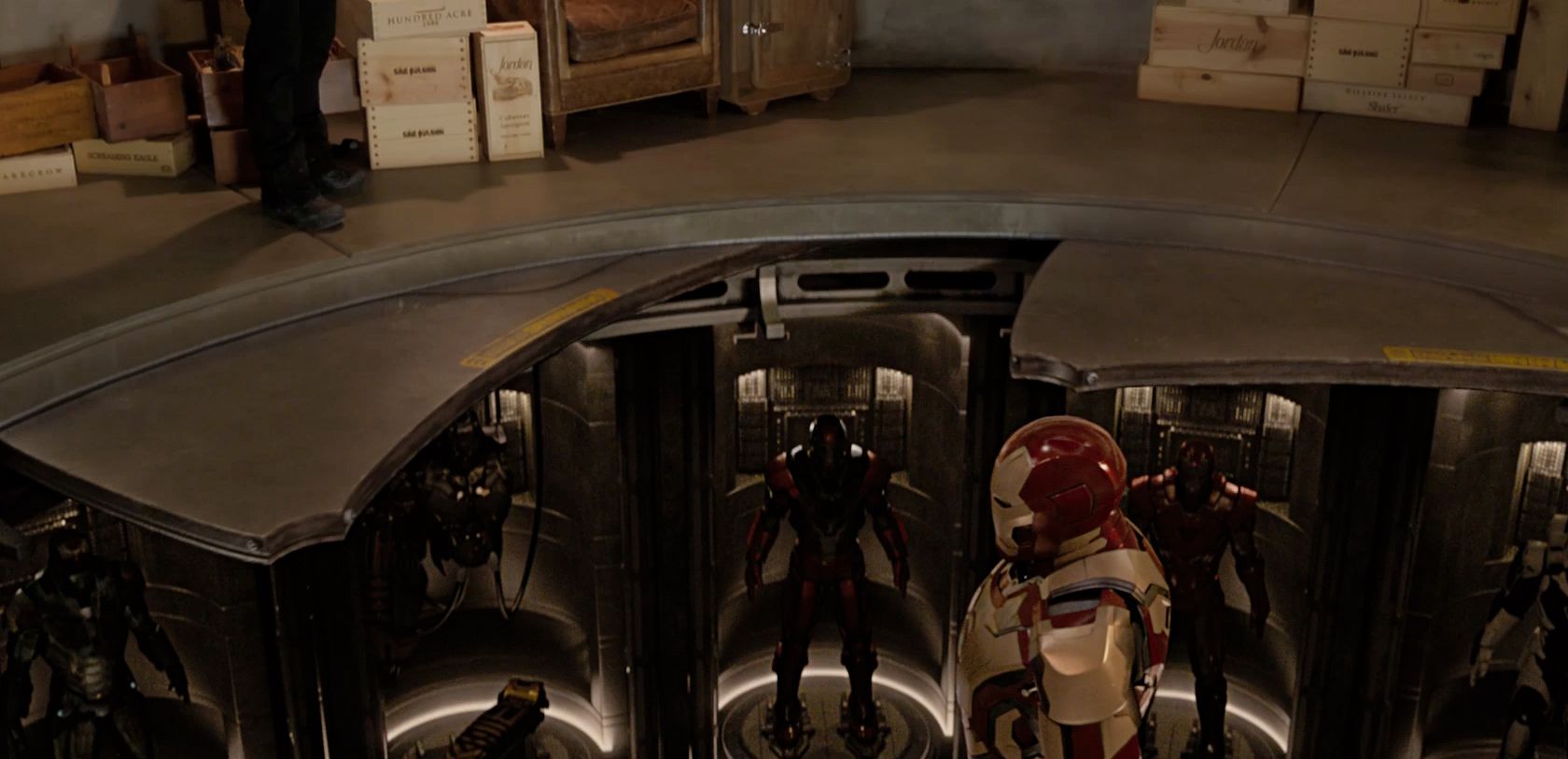 IRON MAN 3 Images Featuring Robert Downey Jr. and Gwyneth Paltrow