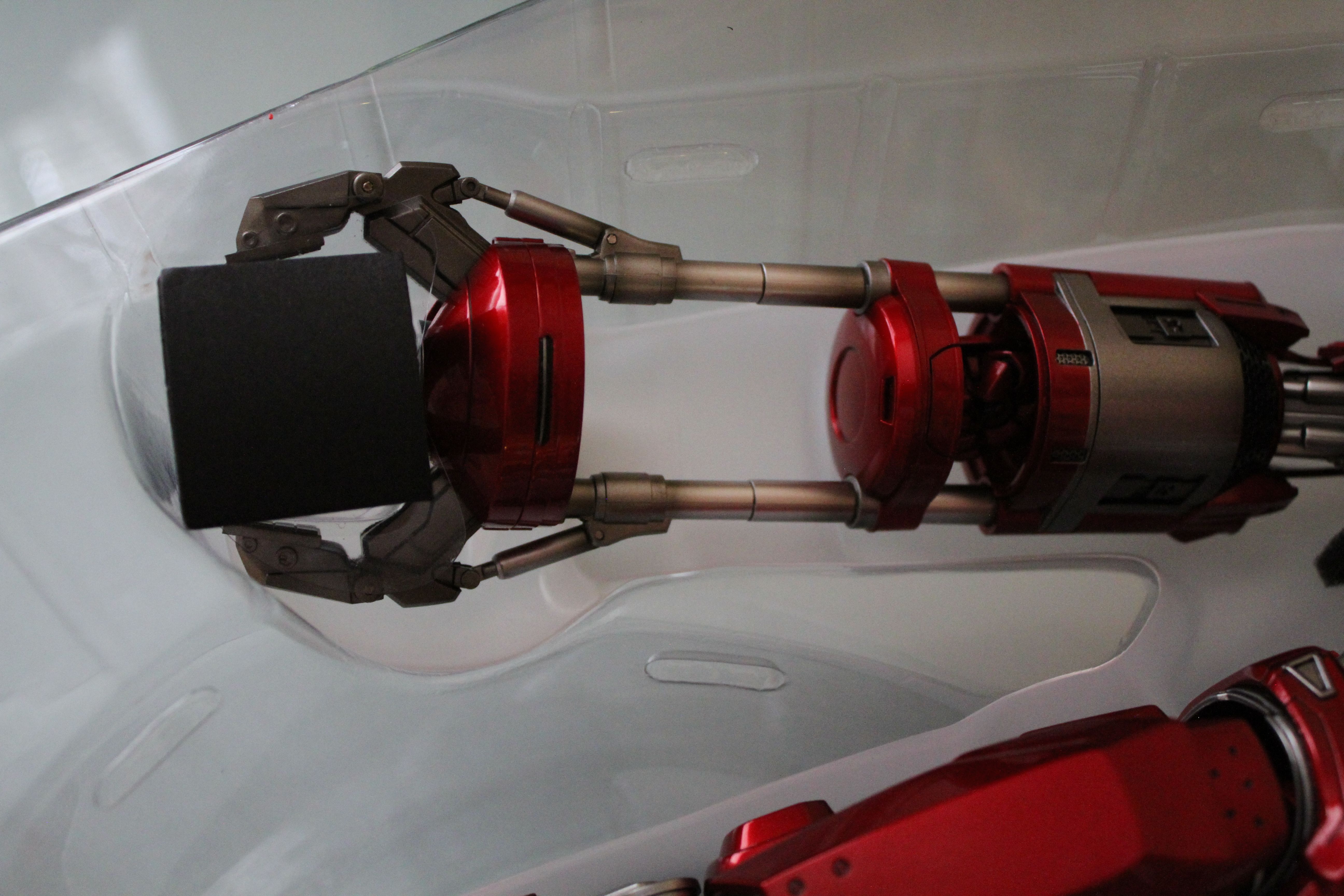 Hot Toys Sideshow IRON MAN MARK XXXV RED SNAPPER