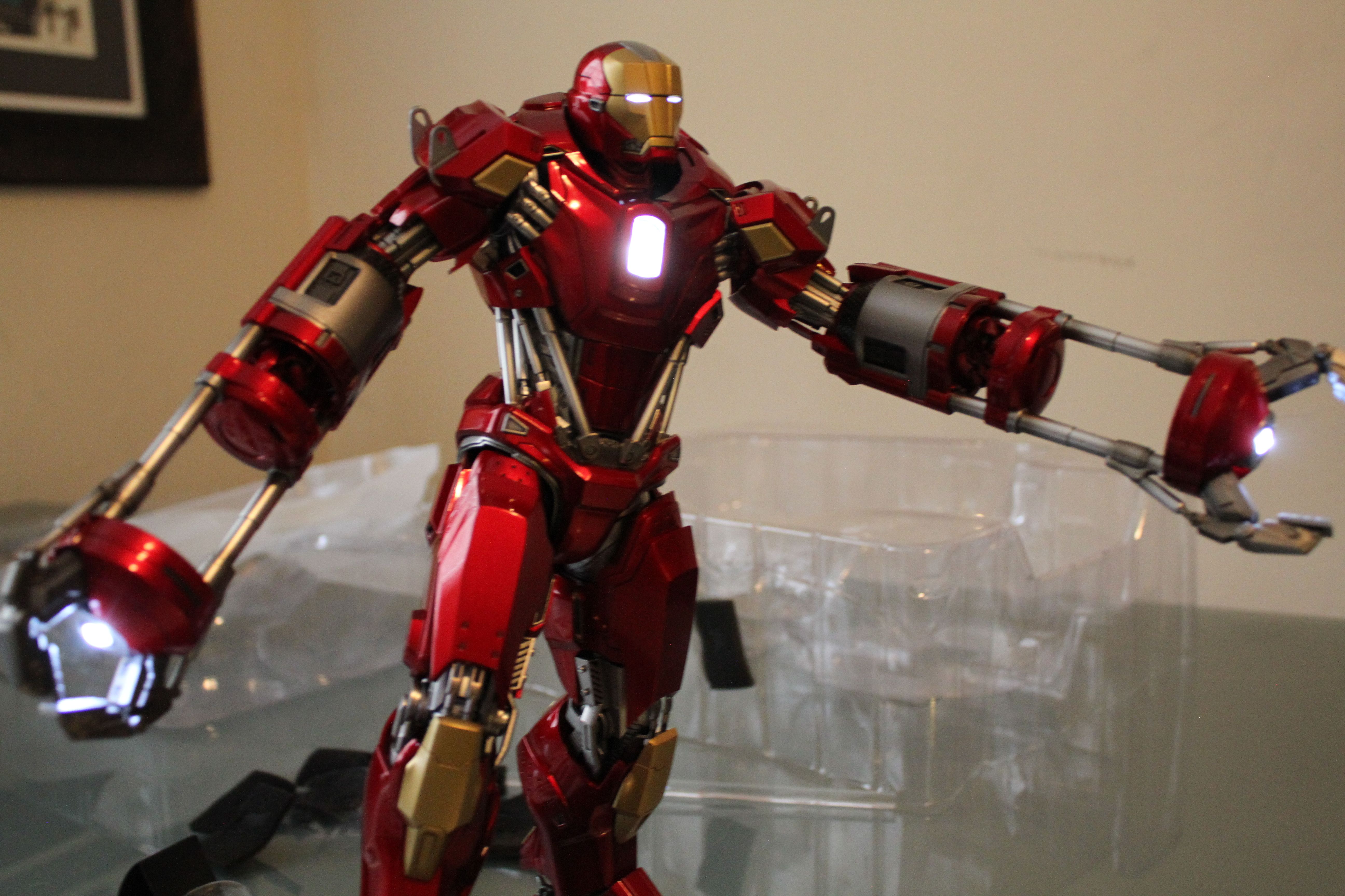 Hot Toys Sideshow IRON MAN MARK XXXV RED SNAPPER