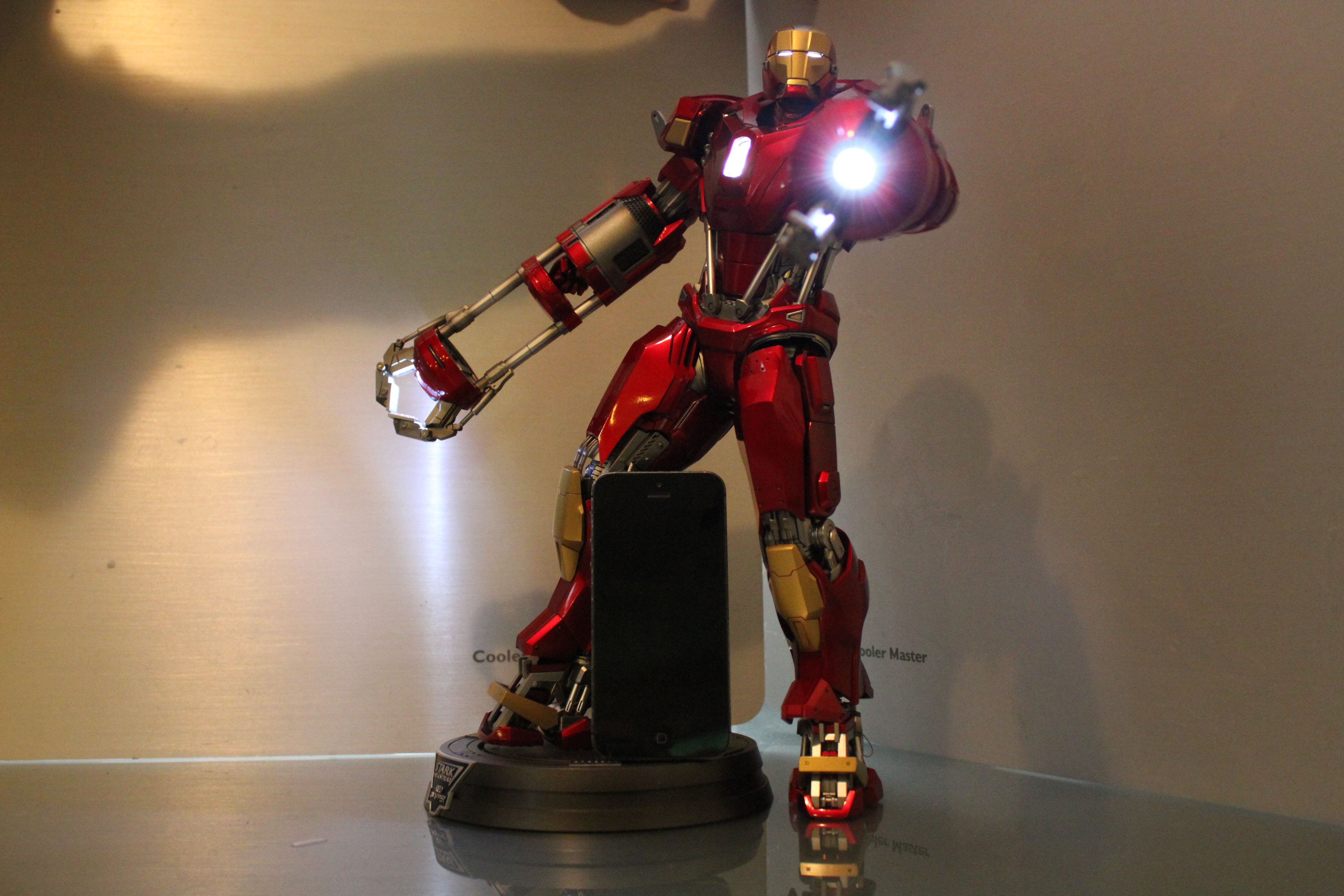 Hot Toys Sideshow IRON MAN MARK XXXV RED SNAPPER