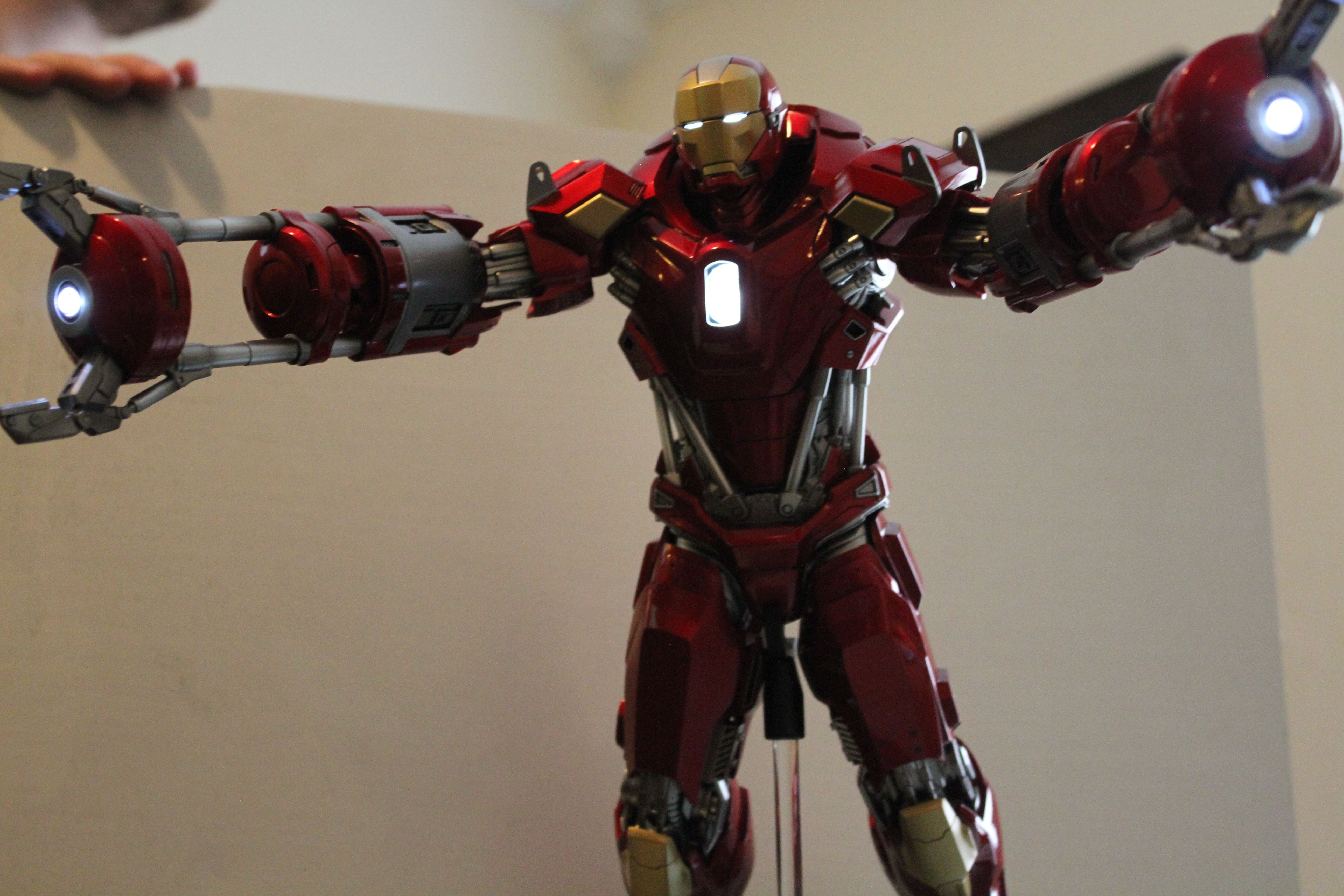 Hot Toys Sideshow IRON MAN MARK XXXV RED SNAPPER