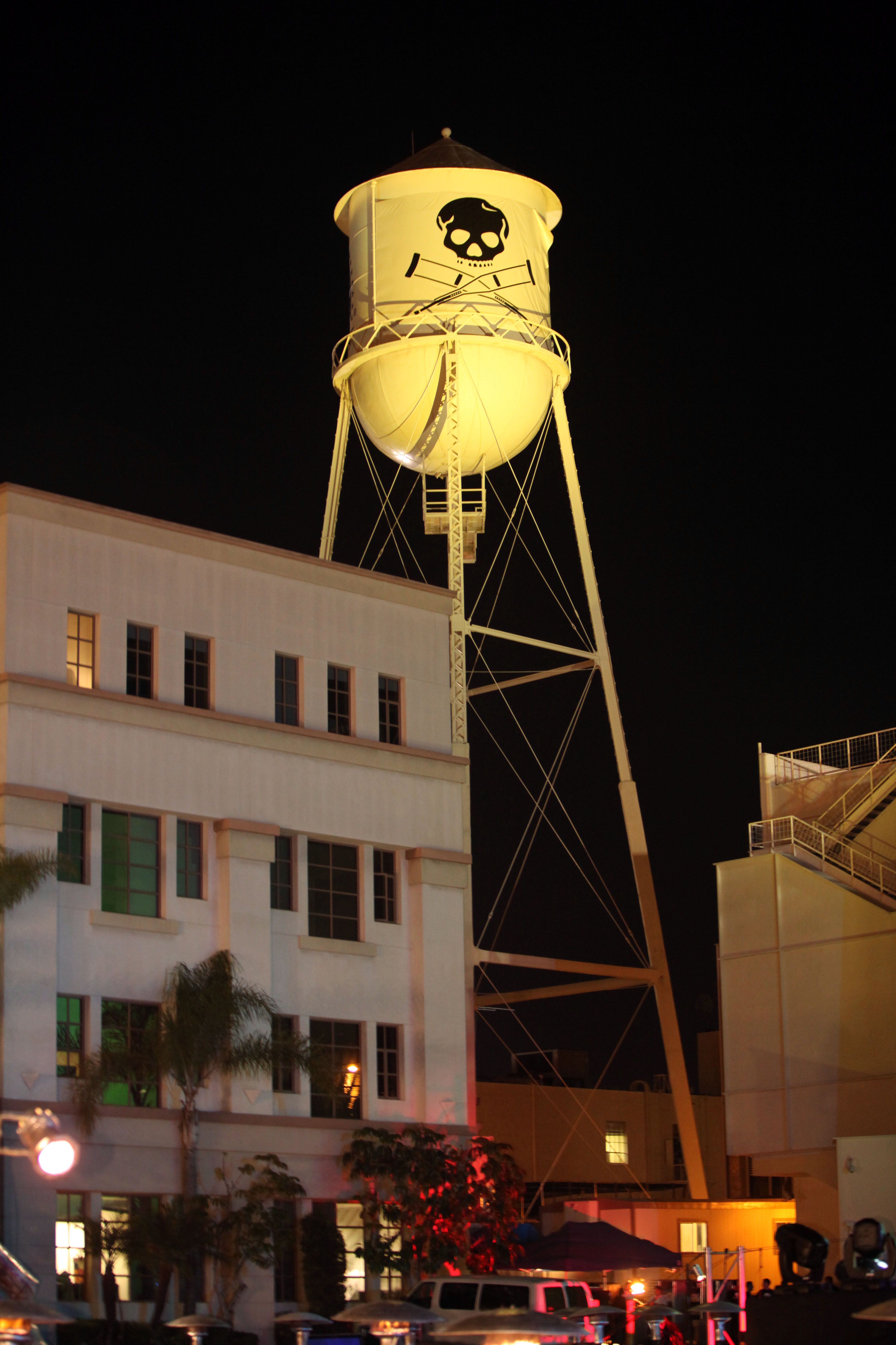 Jackass 3D Blu-ray Launch Party Interviews with Ryan Dunn, Chris ...