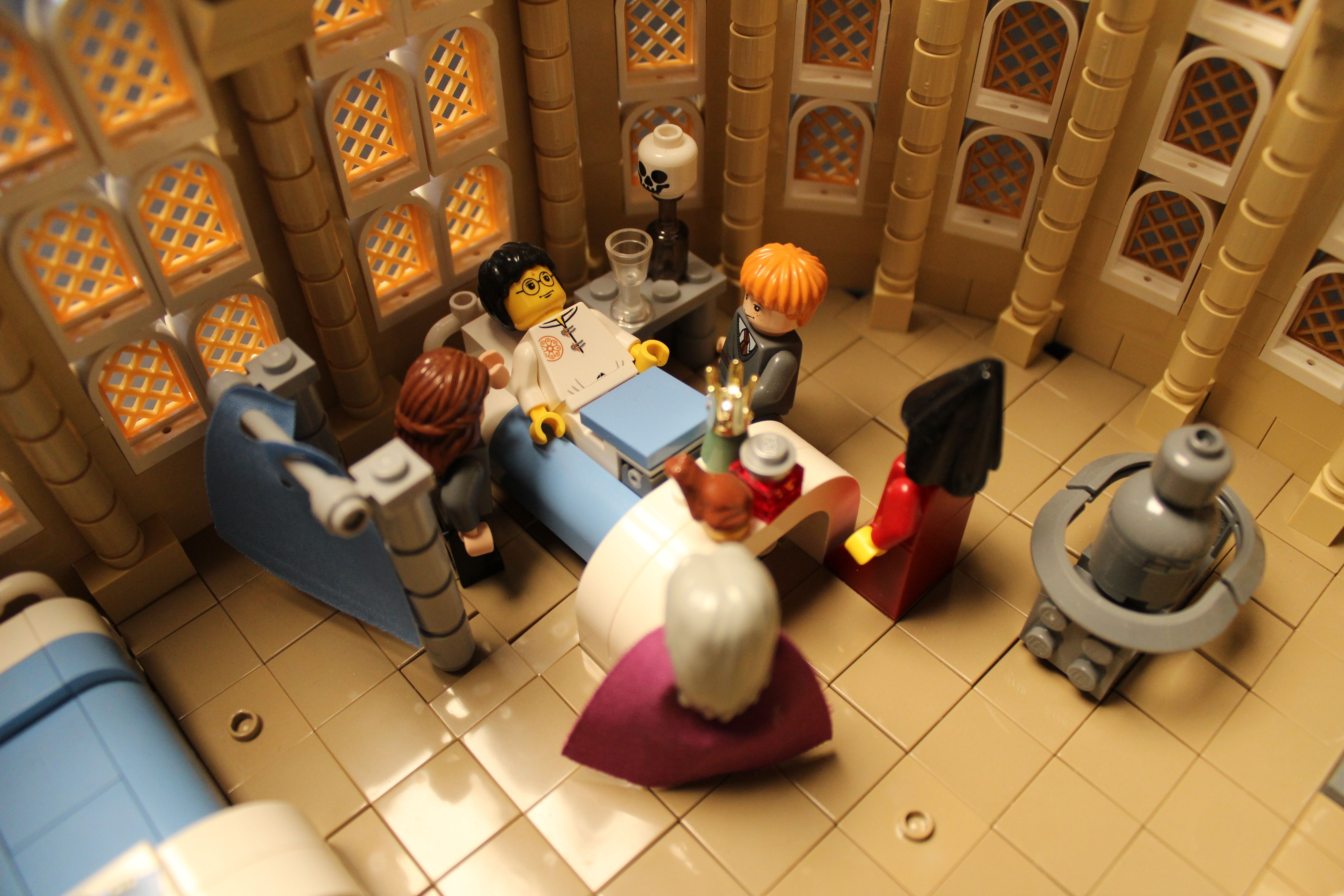 Alice Finch's Massive and Detailed Lego Harry Potter Hogwarts Sculpture ...