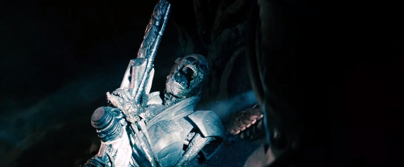 MAN OF STEEL Images Featuring Henry Cavill, Amy Adams