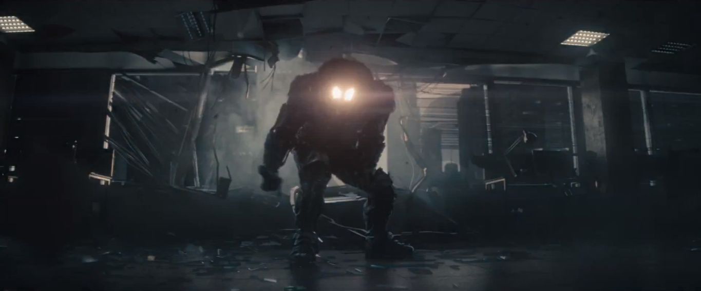 MAN OF STEEL Images Featuring Henry Cavill, Amy Adams