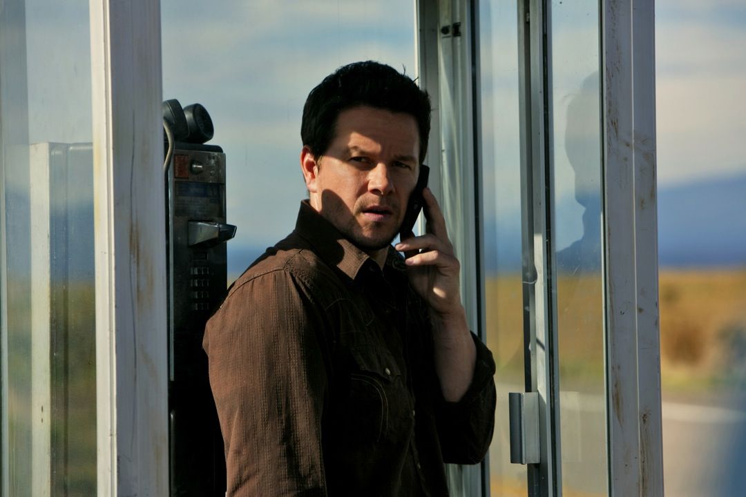 2 GUNS Trailer, Poster, and Images. 2 GUNS Stars Denzel Washington and ...