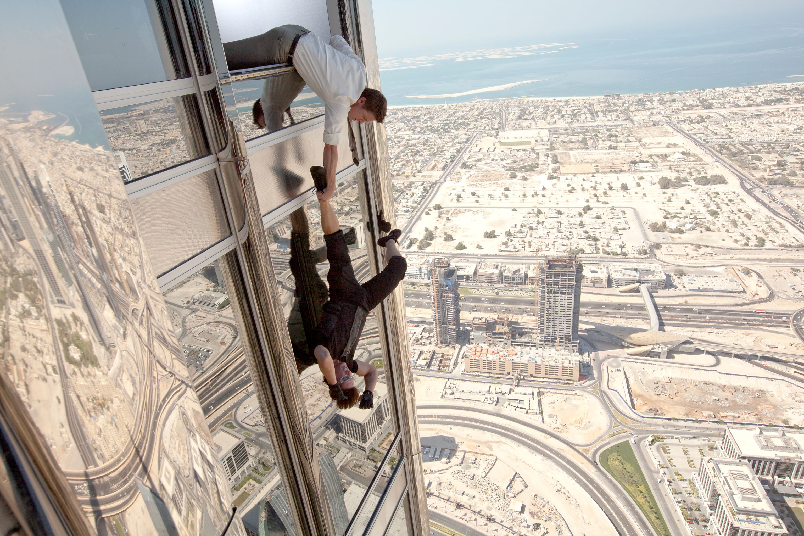 MISSION: IMPOSSIBLE - GHOST PROTOCOL Movie Clip and Images