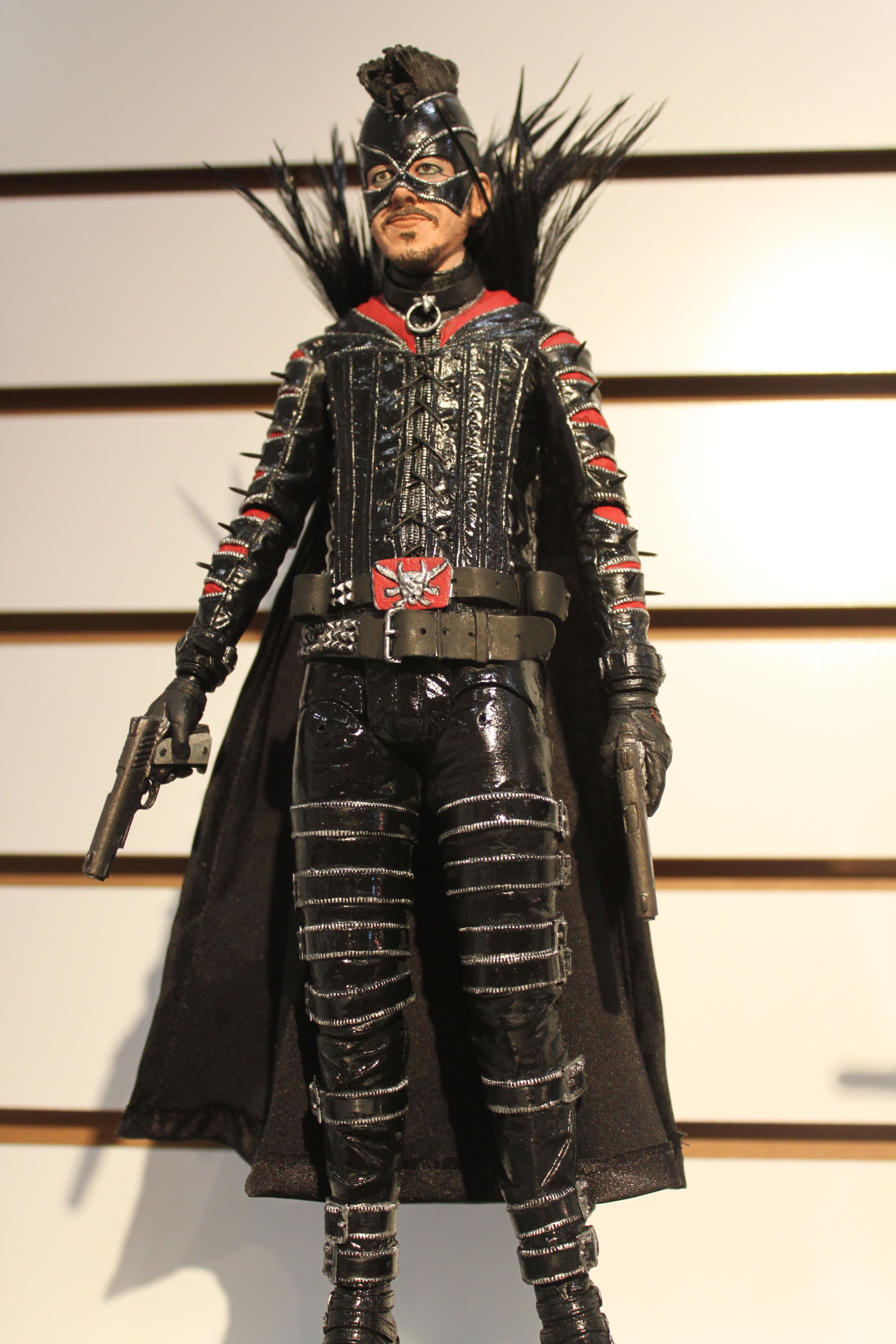 Mezco Toy Images BREAKING BAD and NECA's CARRIE, ALIENS, KICK-ASS 2 ...