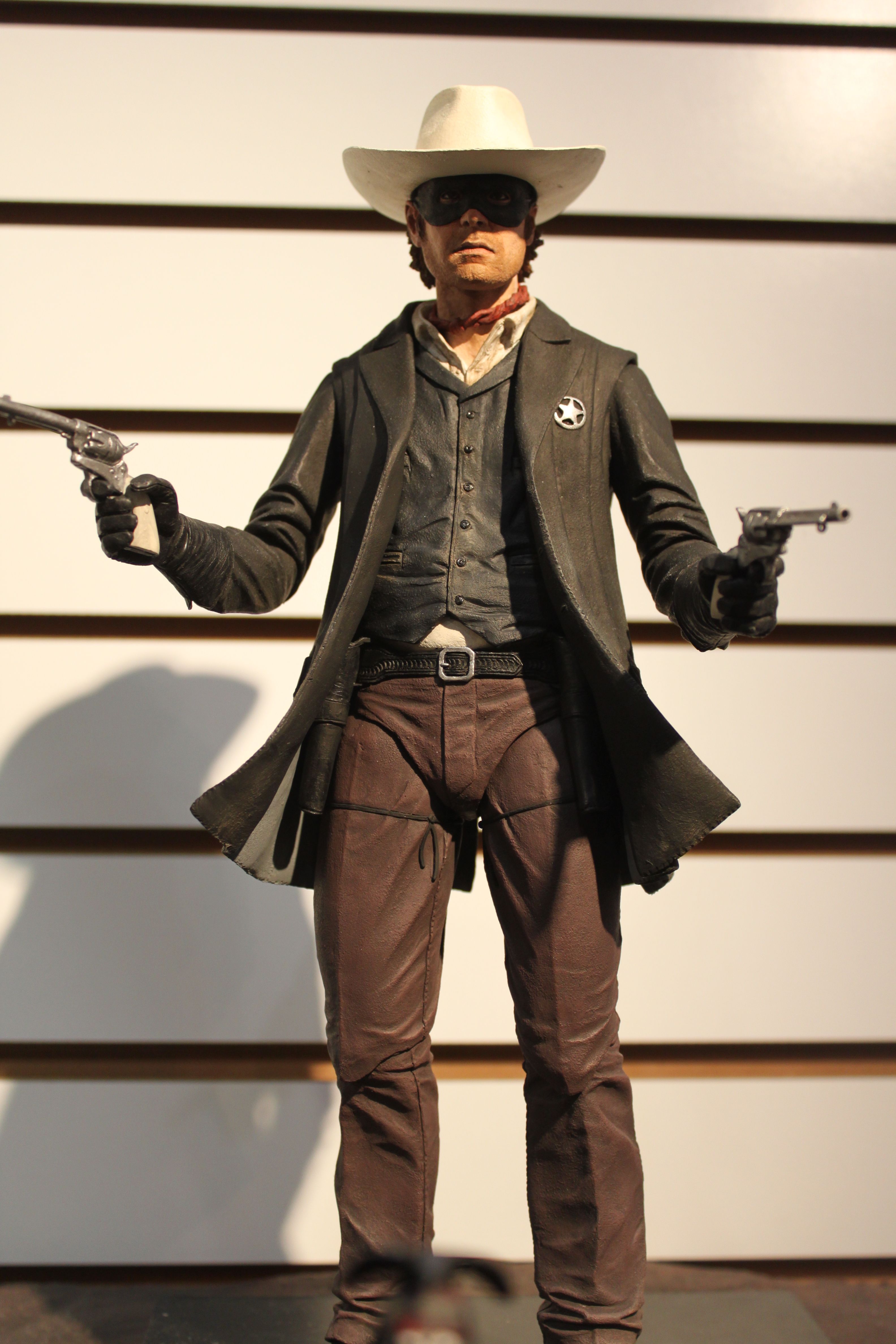 Mezco Toy Images BREAKING BAD and NECA's CARRIE, ALIENS, KICK-ASS 2 ...