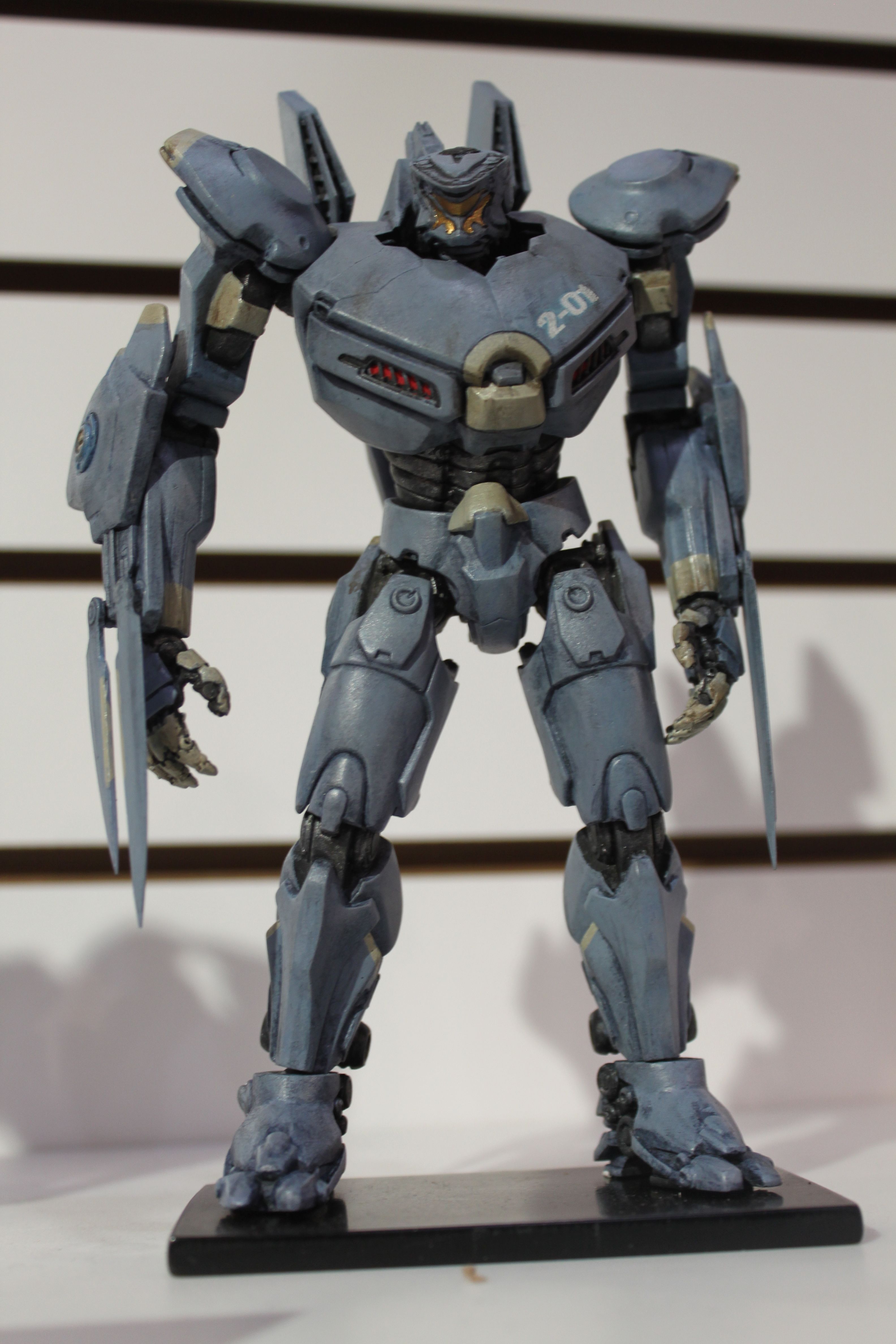 Mezco Toy Images BREAKING BAD and NECA's CARRIE, ALIENS, KICK-ASS 2 ...