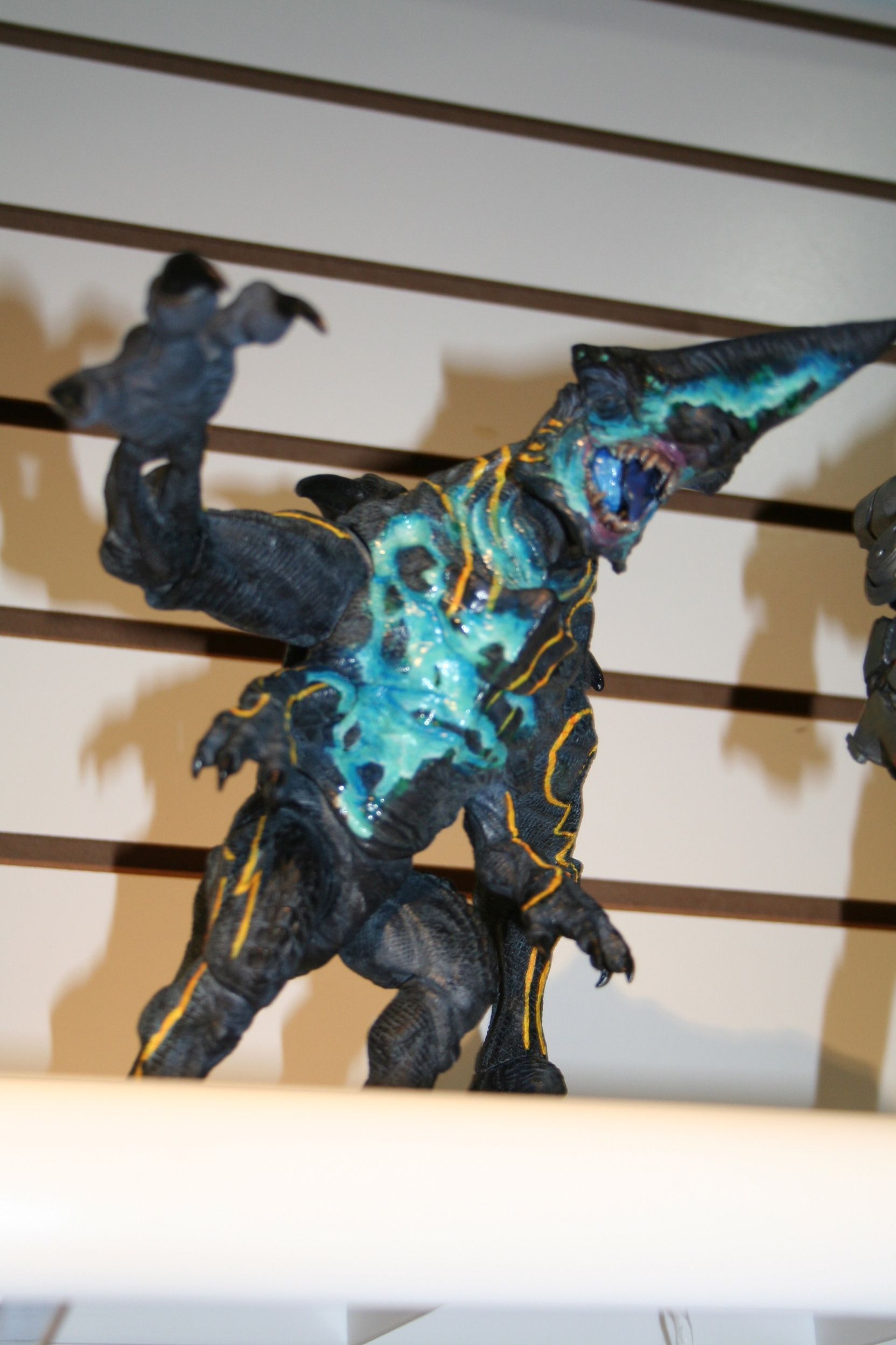 Pictures of the NECA Toys/Action Figures for DIVERGENT, PACIFIC RIM ...