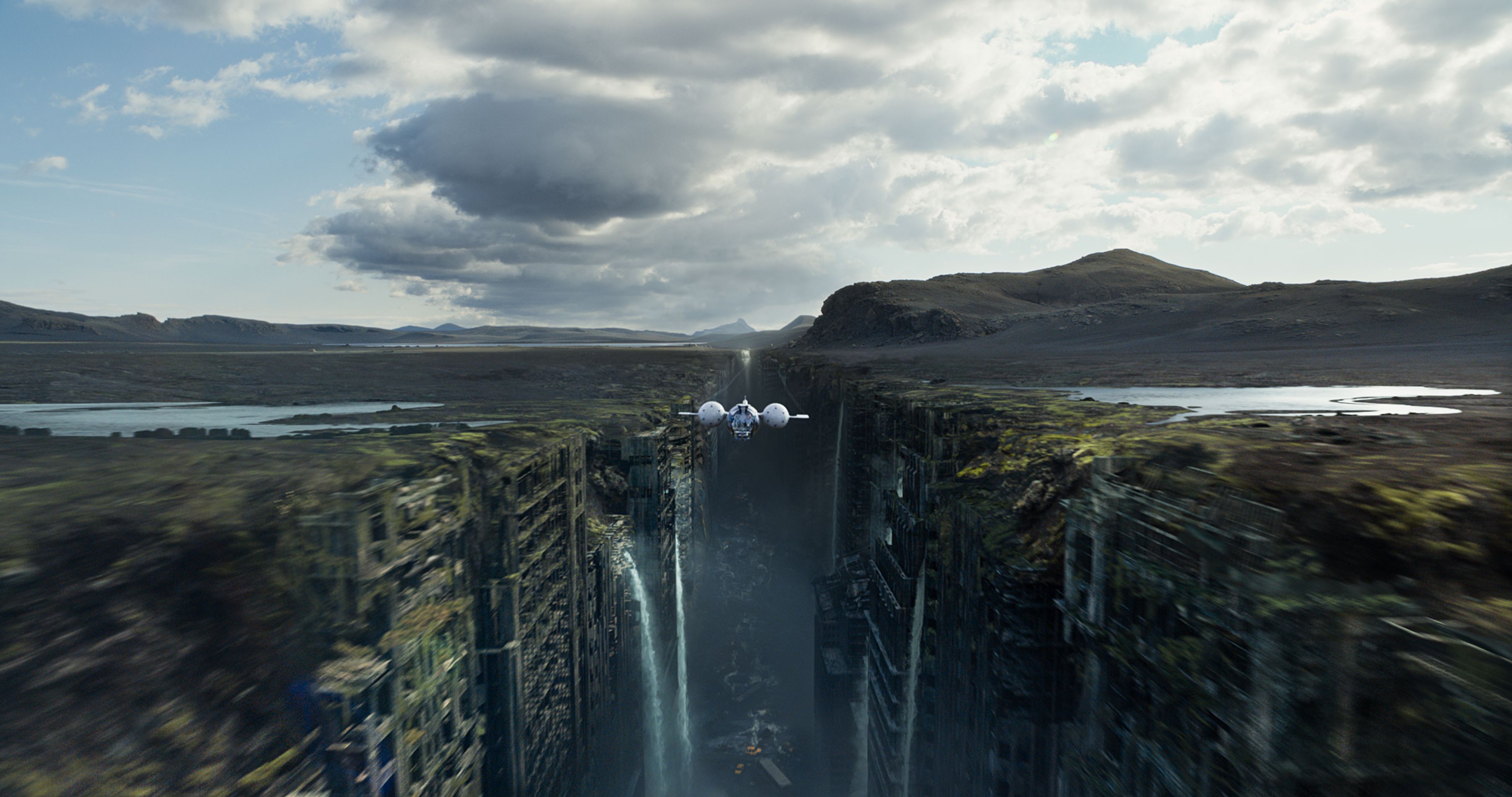 27 Hi-Res OBLIVION Images Featuring Tom Cruise, Olga Kurylenko and ...