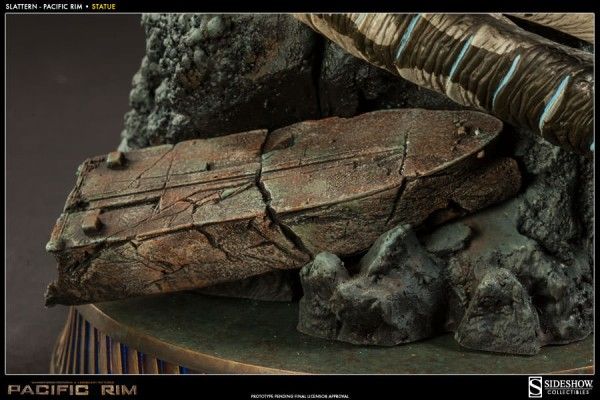 PACIFIC RIM Kaiju Slattern Sideshow Collectible