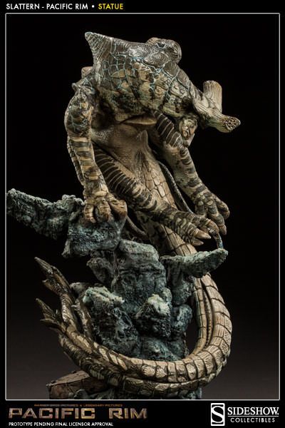PACIFIC RIM Kaiju Slattern Sideshow Collectible