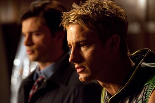 2 Clips and a Ton of Images from SMALLVILLE Absolute Justice