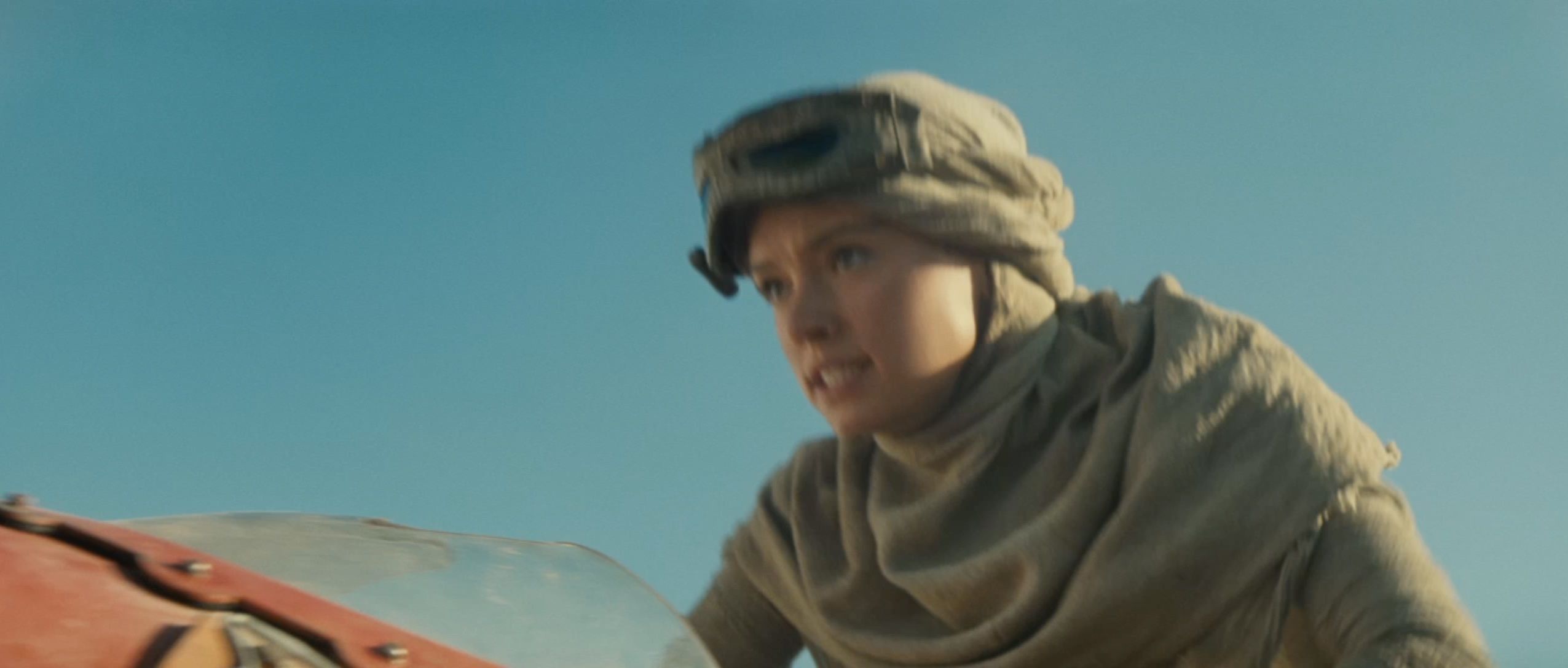 Over 40 Star Wars: The Force Awakens Images Tease Rebuilt Universe