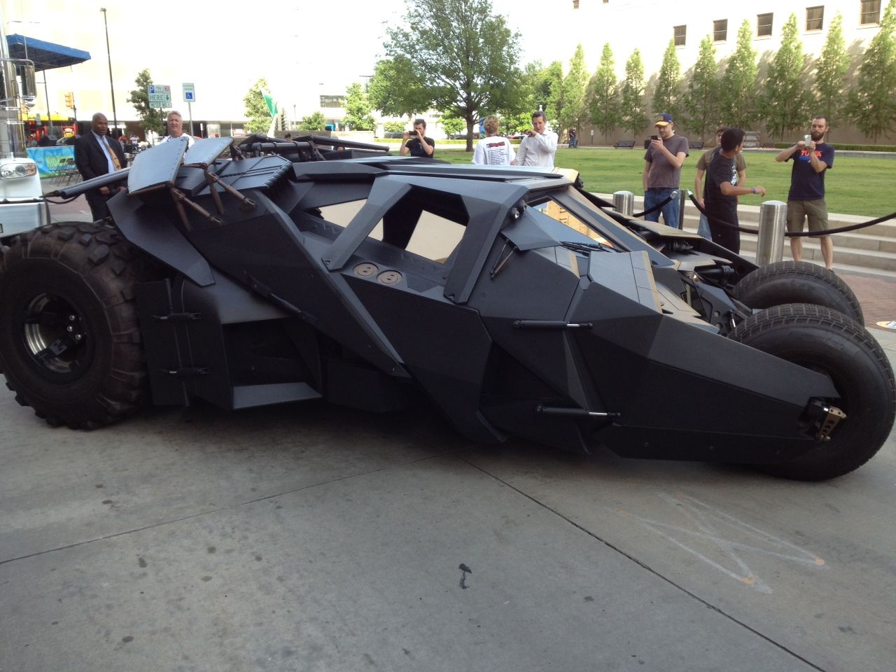 THE DARK KNIGHT RISES Tumbler and Bat-Pod Images